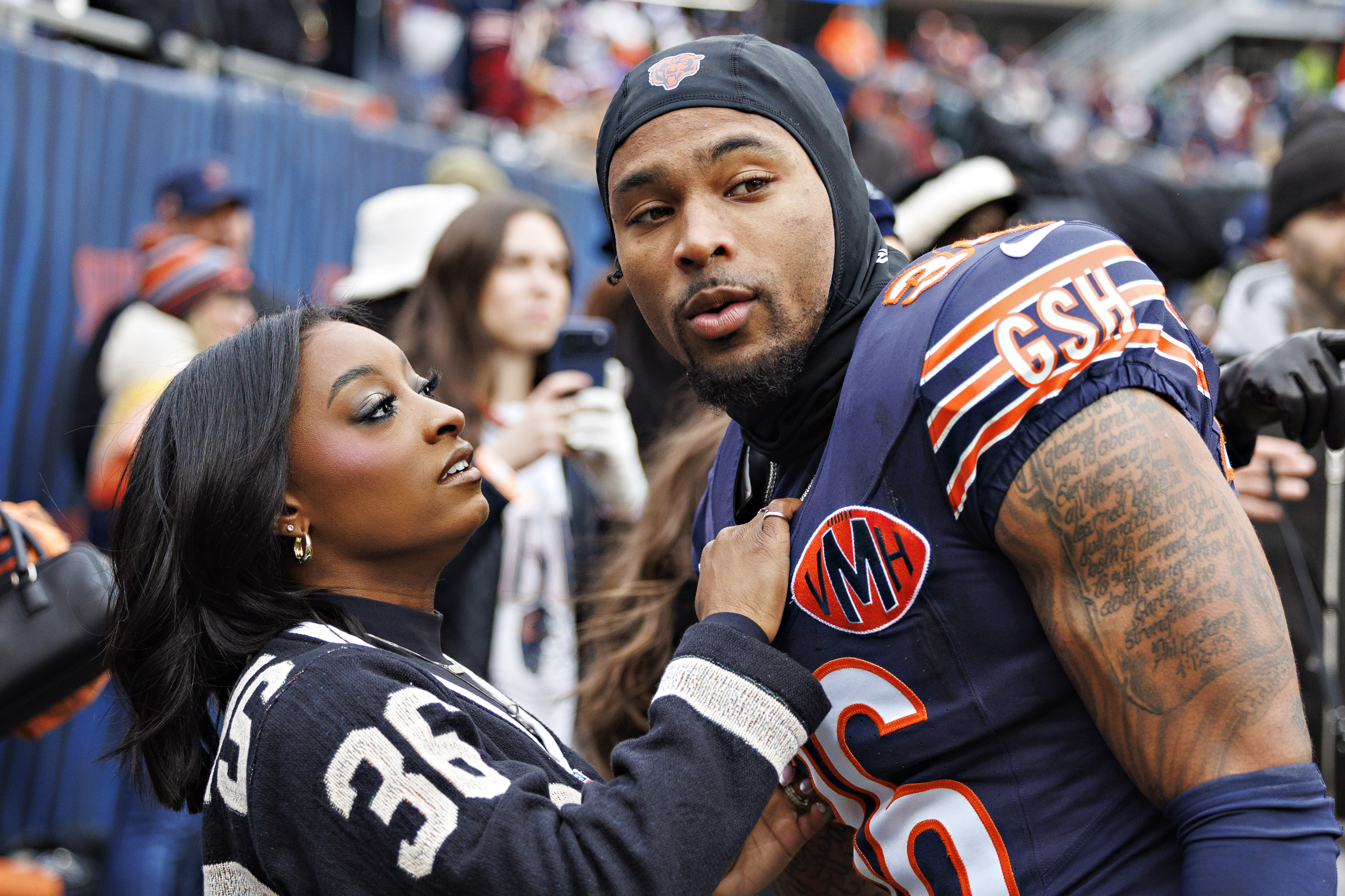 Simone Biles Breaks Silence After Husband Jonathan Owens' Chicago Bears ...