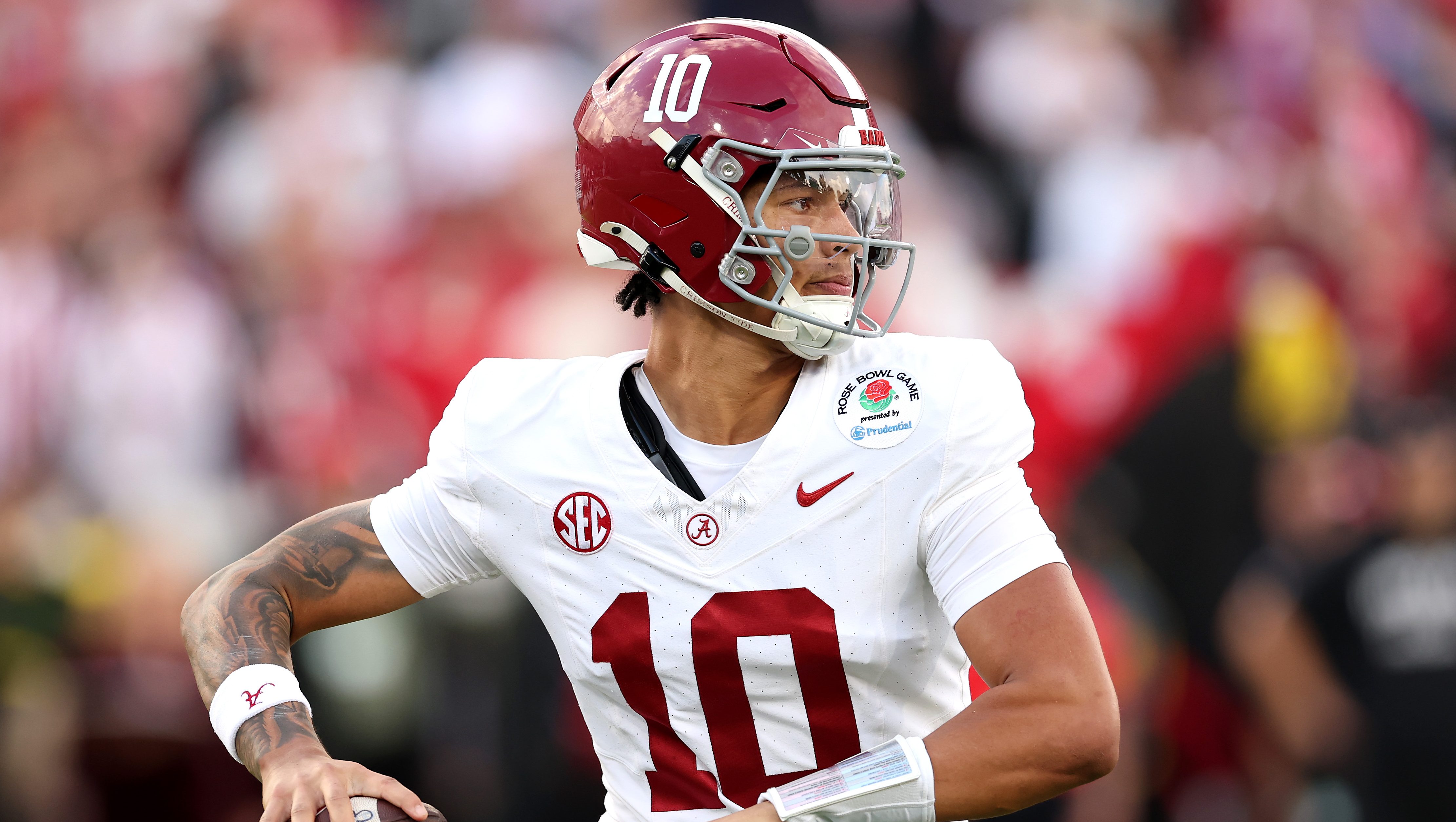 Alabama QBs Mack, Russell Shine in Spring Scrimmage
