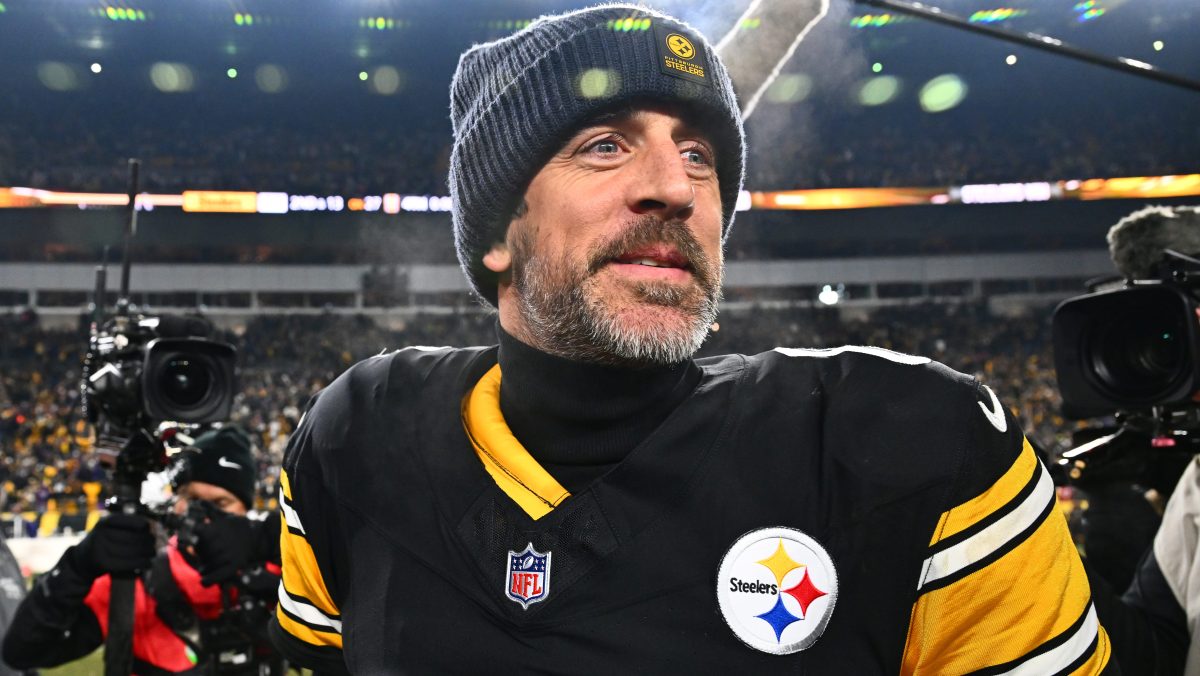 Steelers Face Concerning Aaron Rodgers Report as Decision Looms