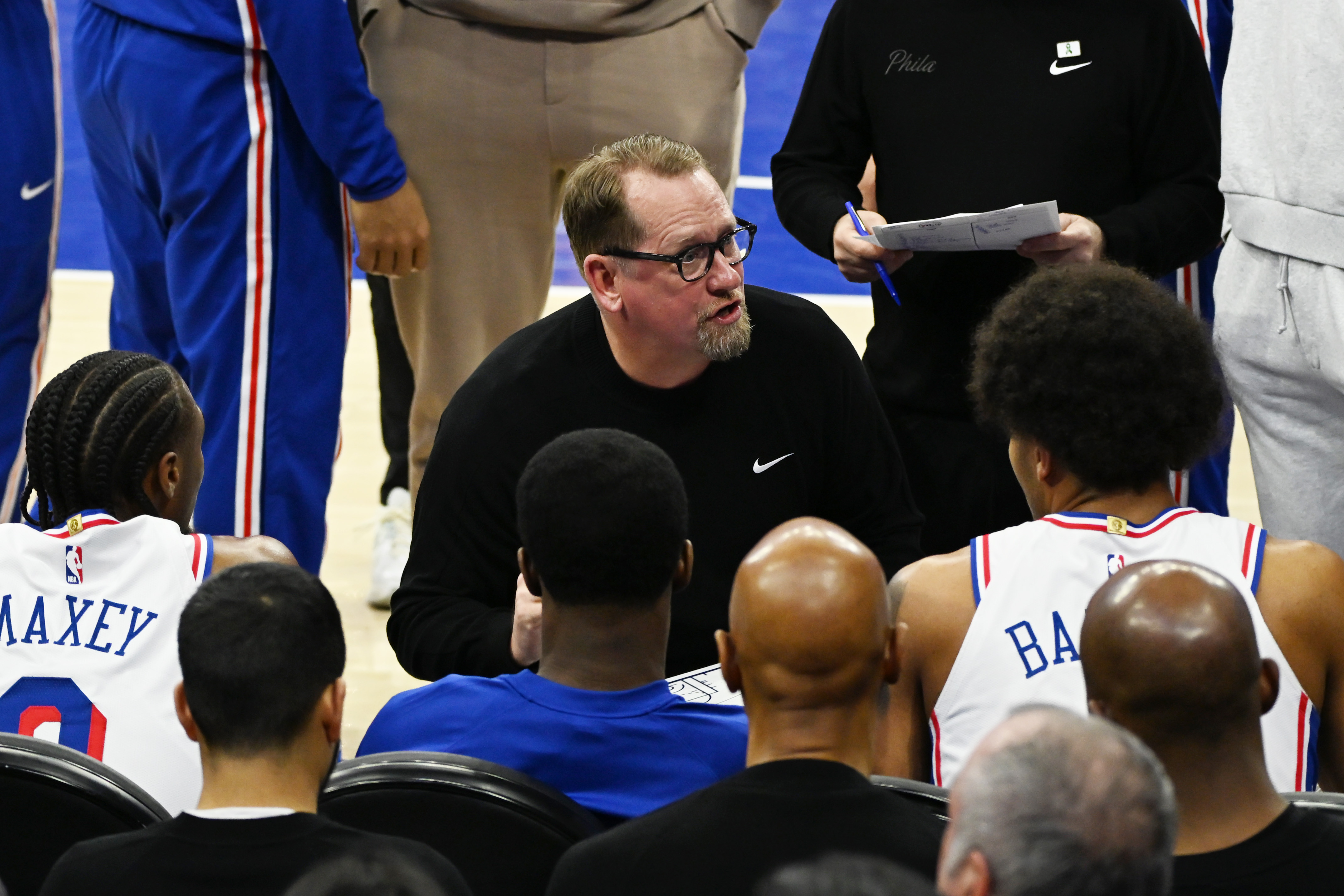 El entrenador de los Knicks, Mike Brown, envía un emotivo mensaje a ...