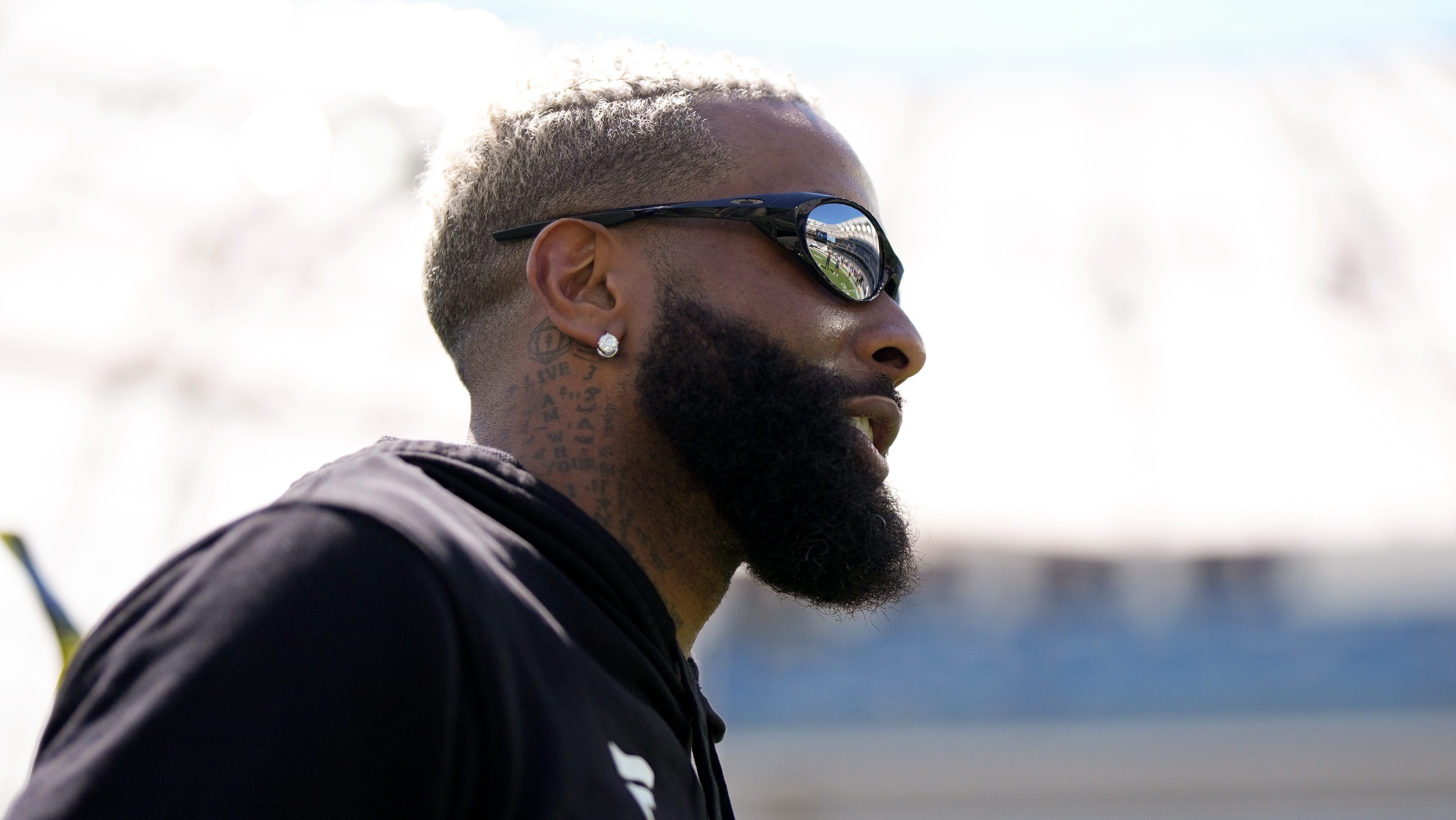 Giants Urged to Pass on Reunion With Odell Beckham Jr.