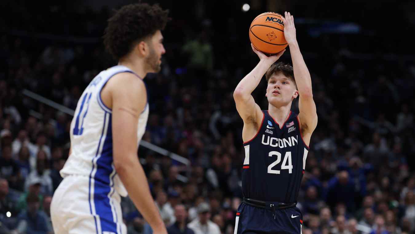 Historic Loss: Duke Blows 19-Point Lead in Elite Eight Matchup Against ...