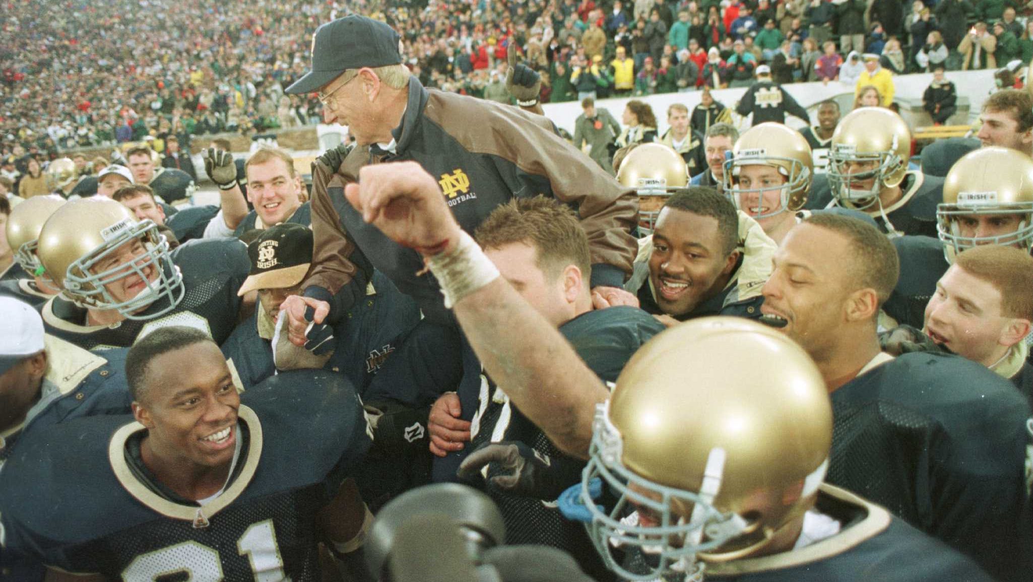 Lou Holtz's First Notre Dame Appearance Was a Humorous Hit [Watch]