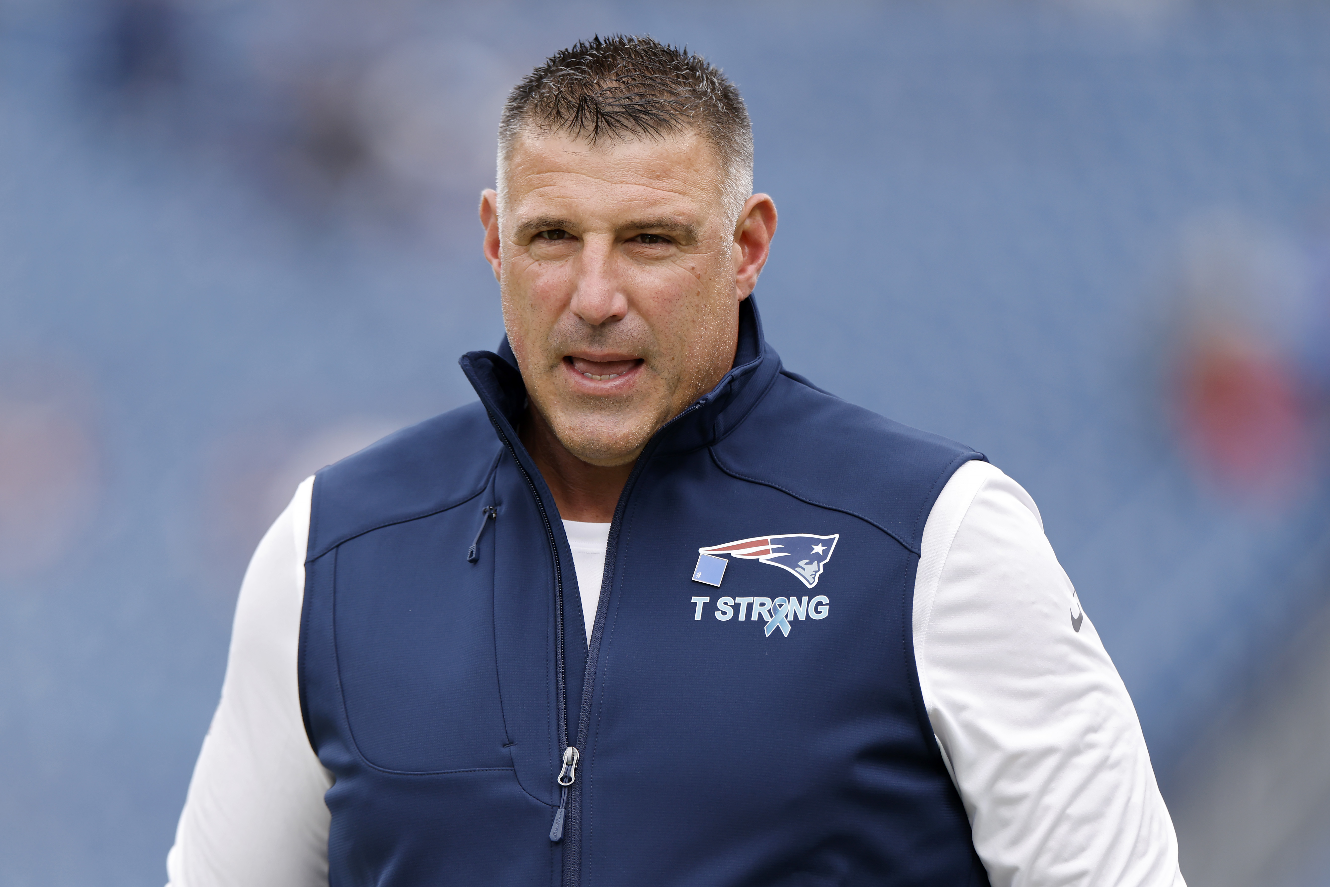 Mike Vrabel Leaving Patriots During NFL Draft to Seek Counseling