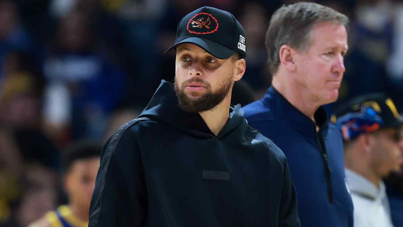 Insider Reveals Warriors' Stephen Curry Injury Concern