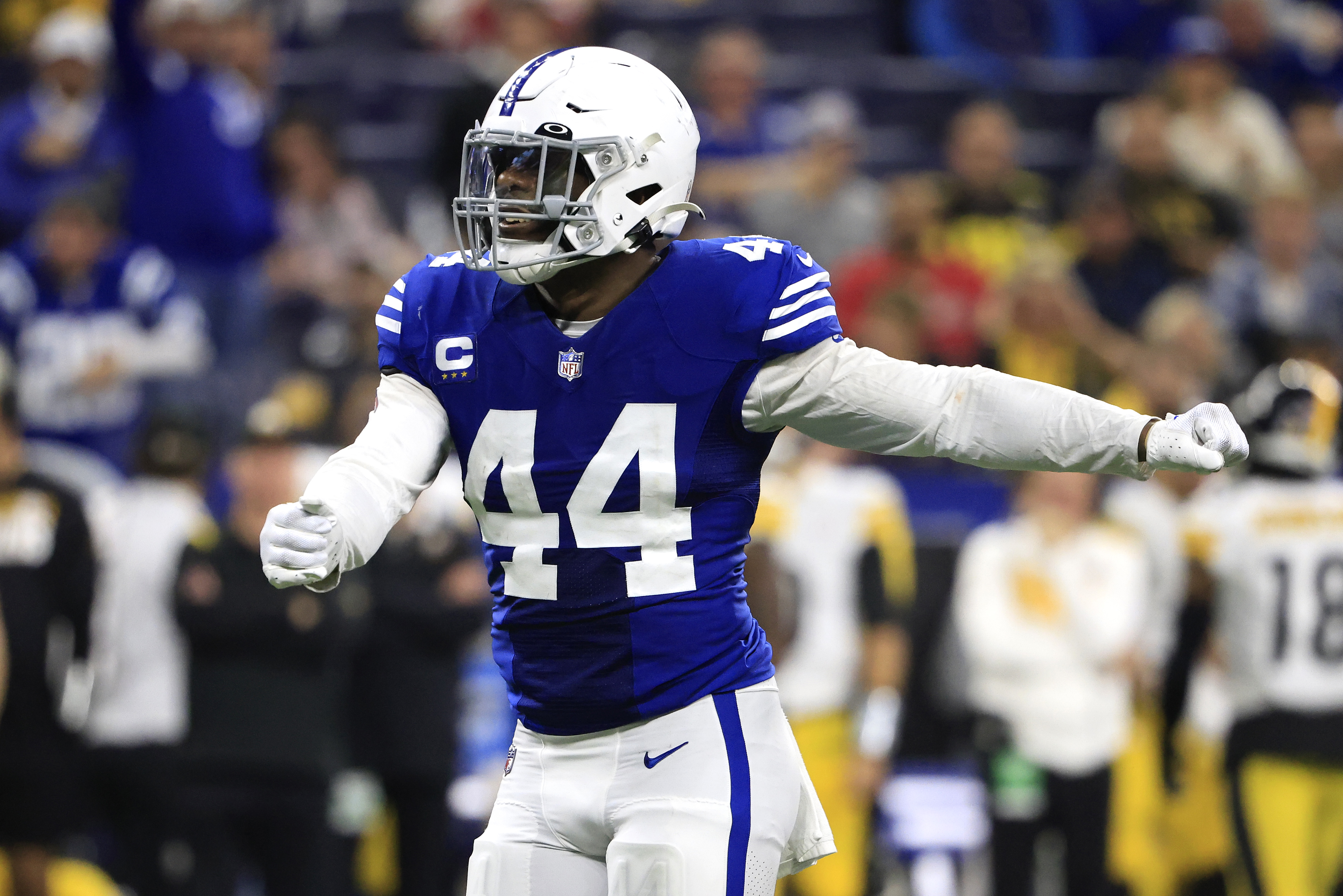 Colts Urged to Sign 16.5 Sack Under the Radar Defender