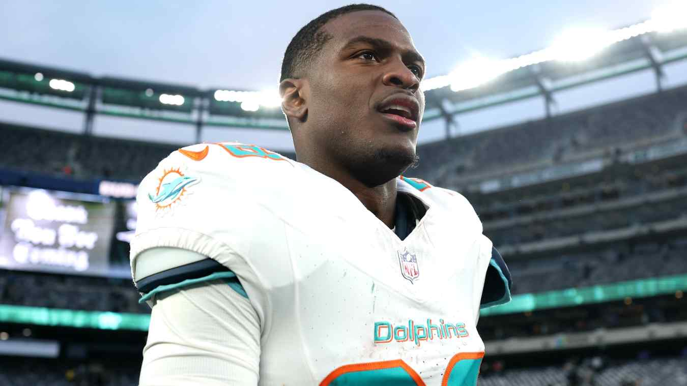 Insider Shares Big Update on De’von Achane's Future With Dolphins