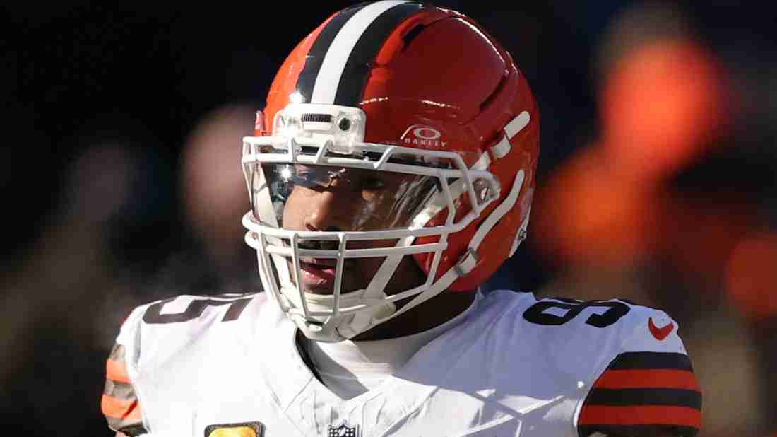 49ers OL Gets Stern Warning After Myles Garrett Trade to Rams