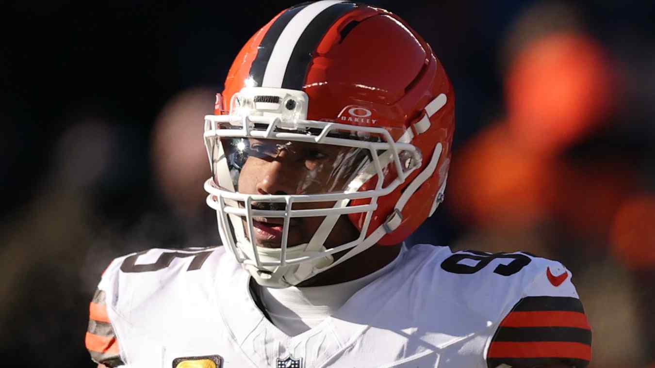 49ers Insider Doesn't Hold Back on Myles Garrett Speculation