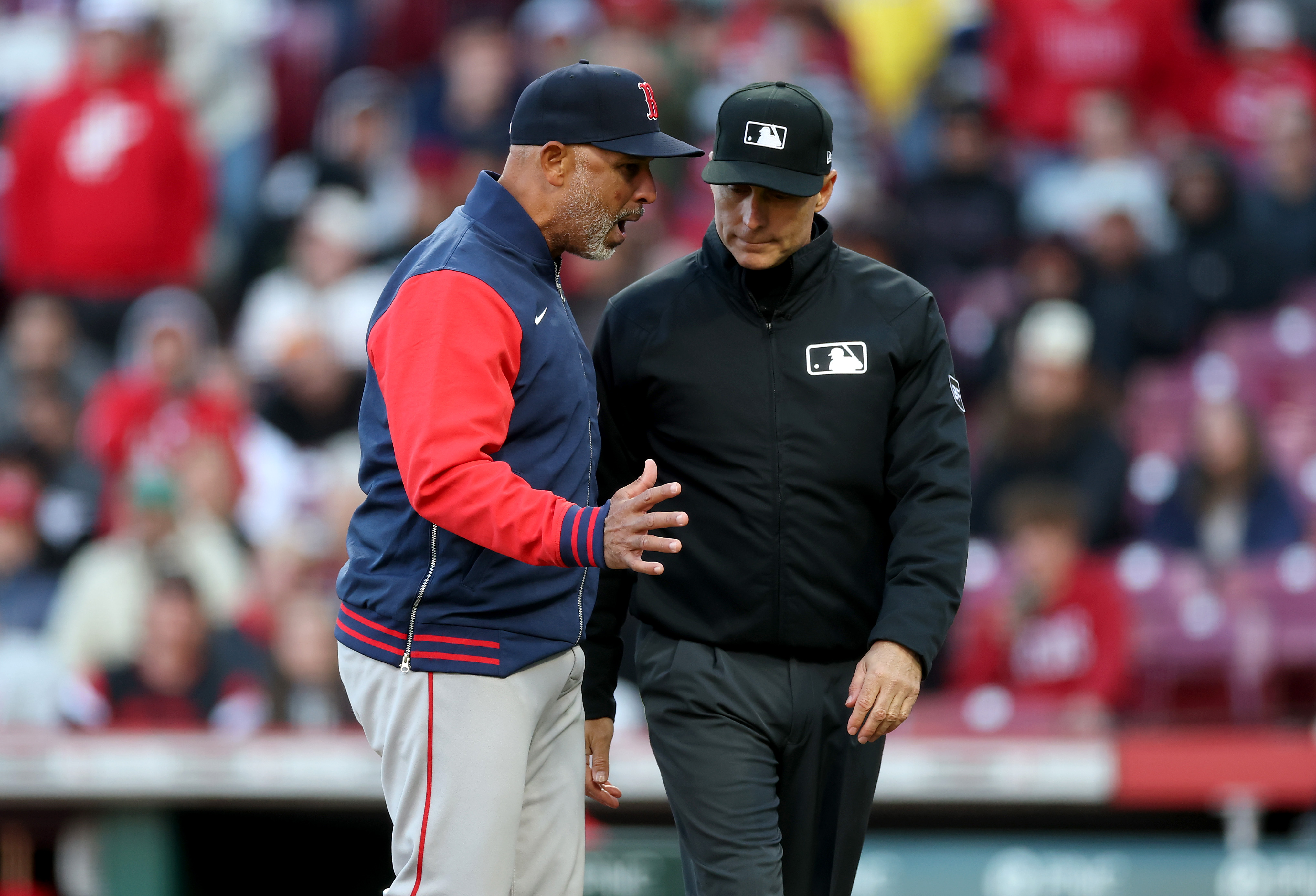 Alex Cora rechaza a los Phillies y pone fin a los rumores sobre los ...