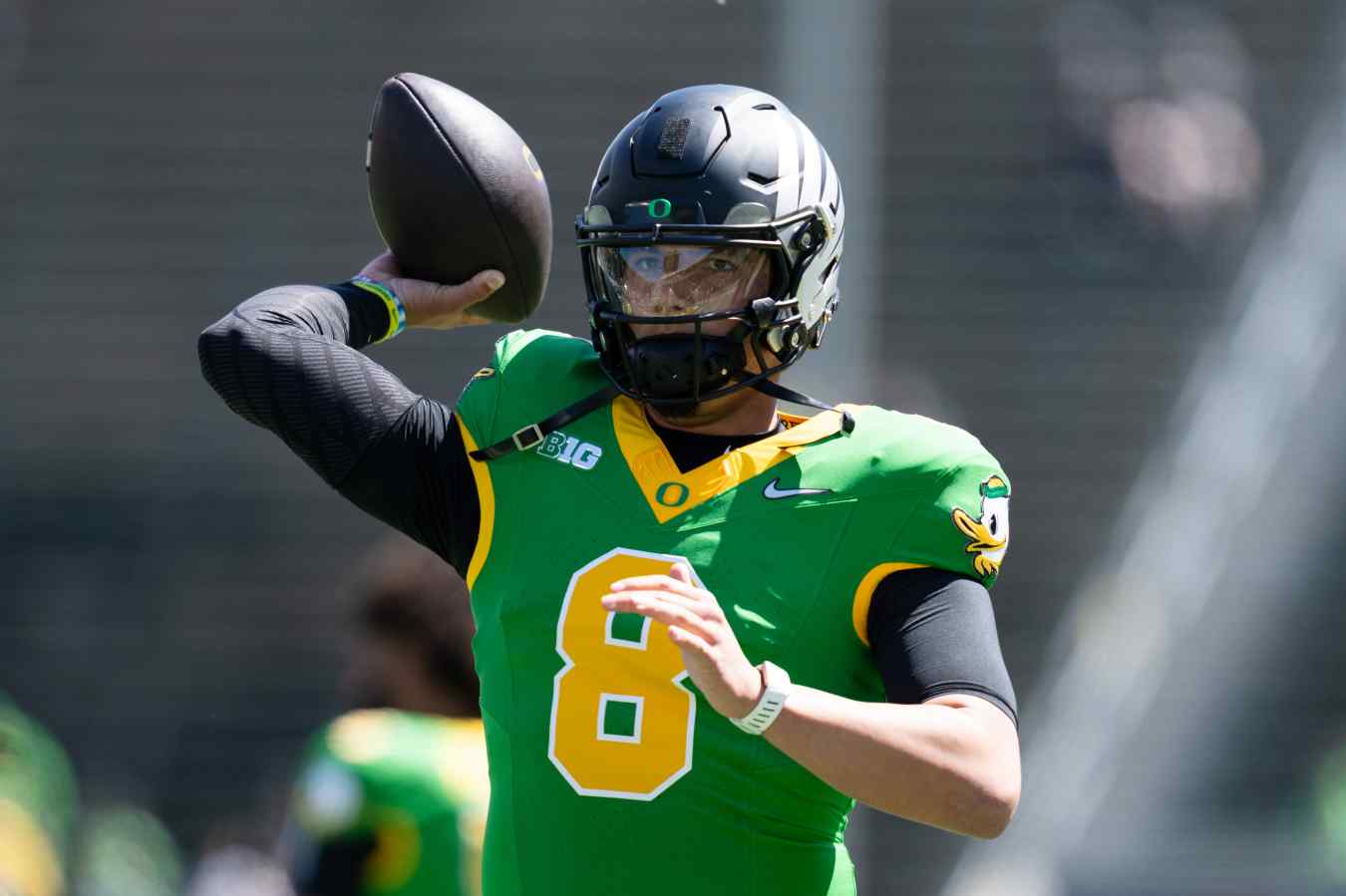 Oregon QB Dylan Raiola Has Gone Viral for the Wrong Reasons