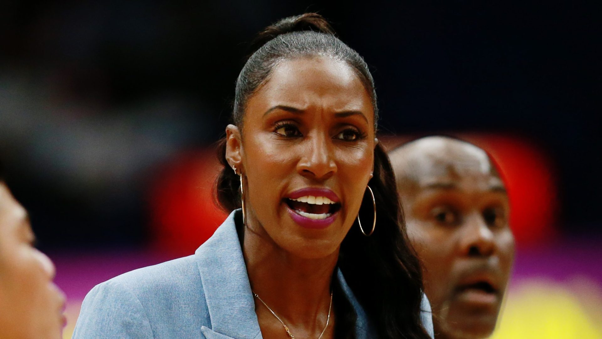 Lisa Leslie Geno Auriemma Dawn Staley reaction Final Four - HEAVY