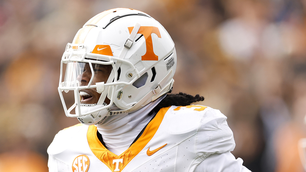 Insider Reveals if Raiders Expect Jermod McCoy to Play in 2026
