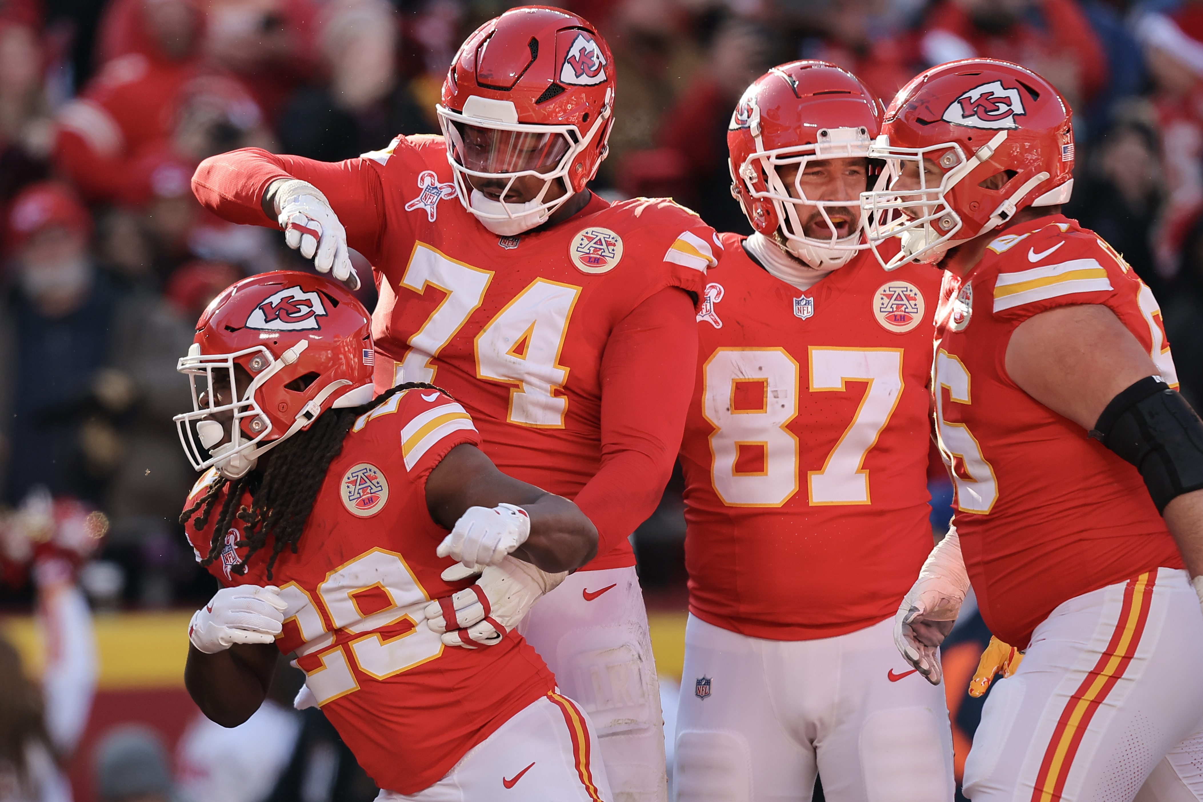 Atlanta Falcons Sign Former Chiefs' OL Jawaan Taylor to $6 Million Deal ...