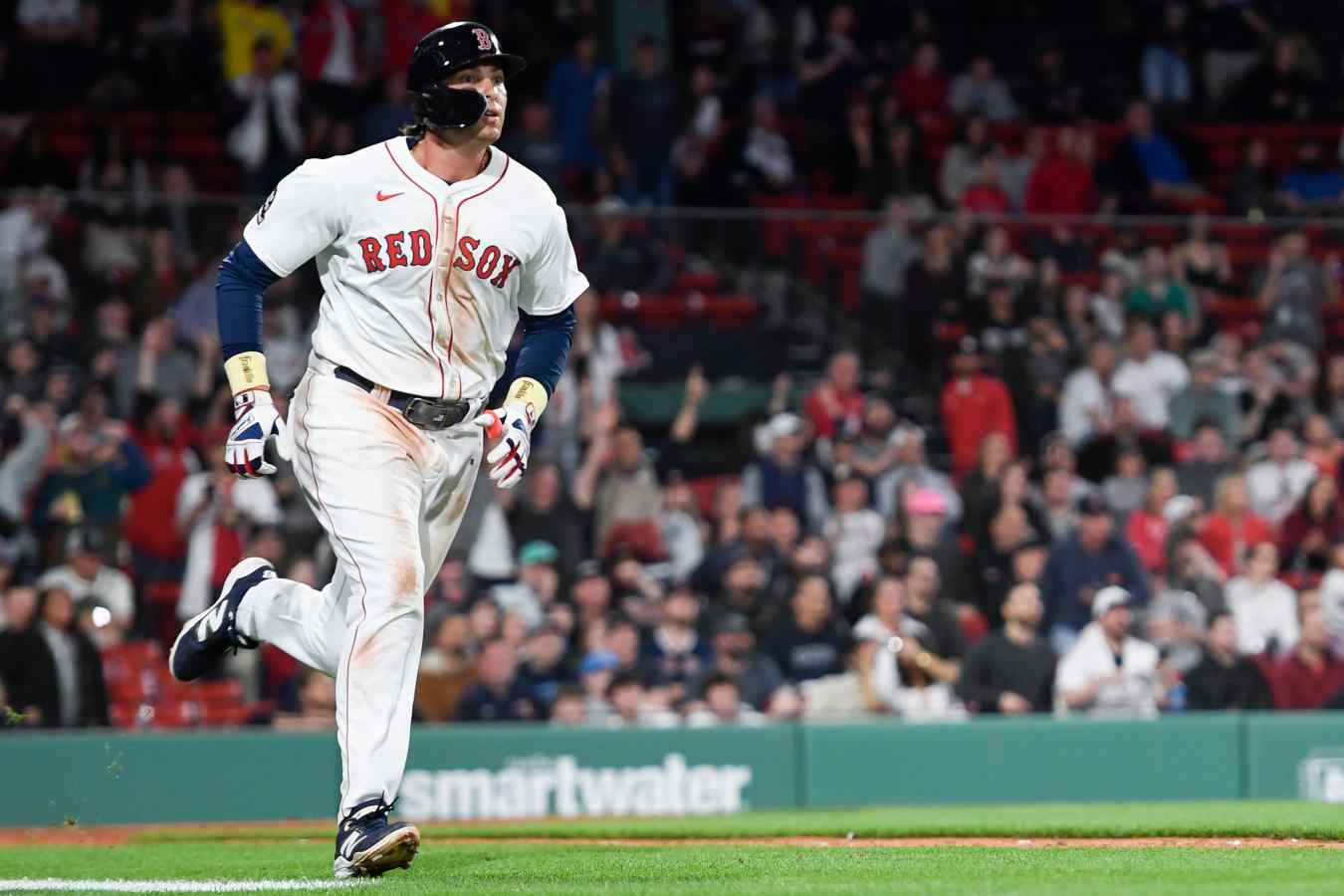 New York Mets Trade Prediction Lands Red Sox Polarizing First Baseman ...