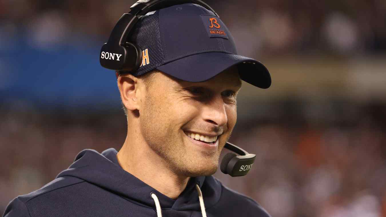 Bears Caught Lucky Break Adding Jordan Van Den Berg to D-Line