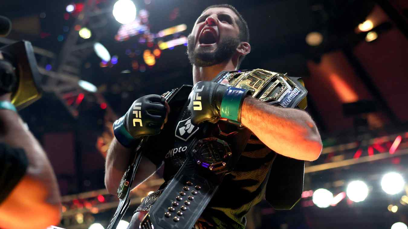 Islam Makhachev Praised as 'GOAT' by Rival Carlos Prates