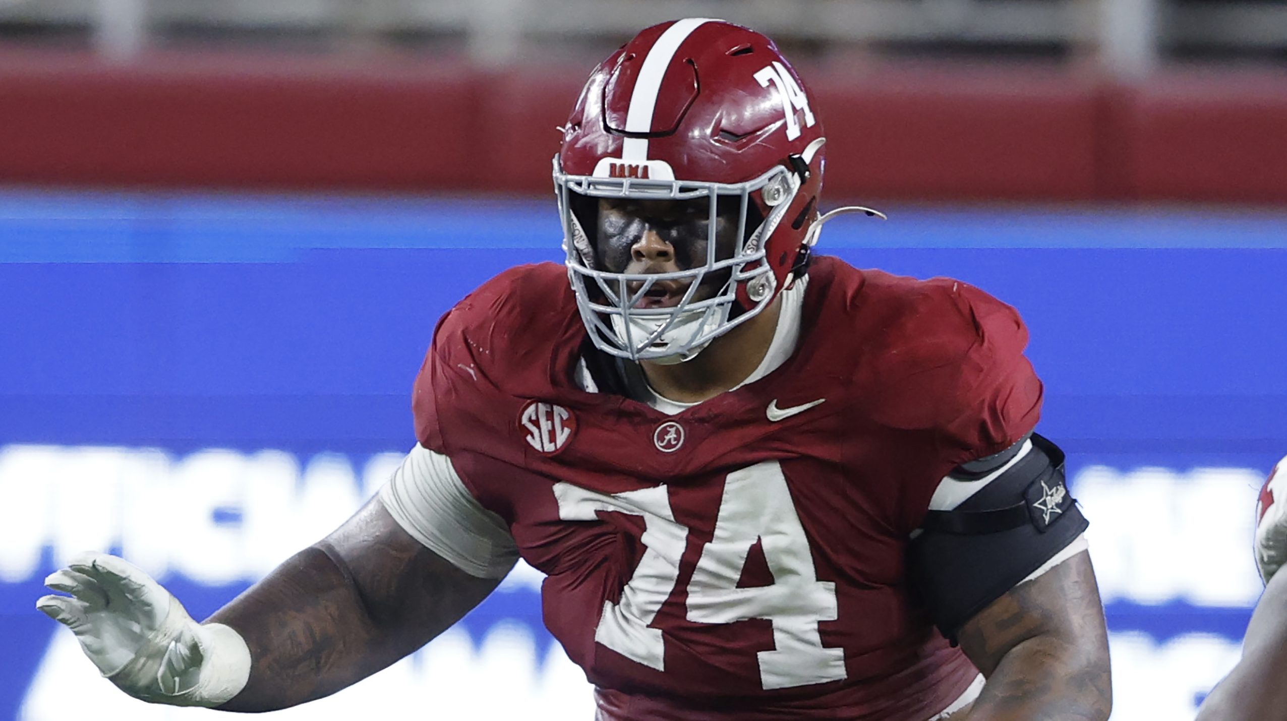 Browns Could Shock NFL Draft by Selecting Alabama OT Kadyn Proctor at No. 6