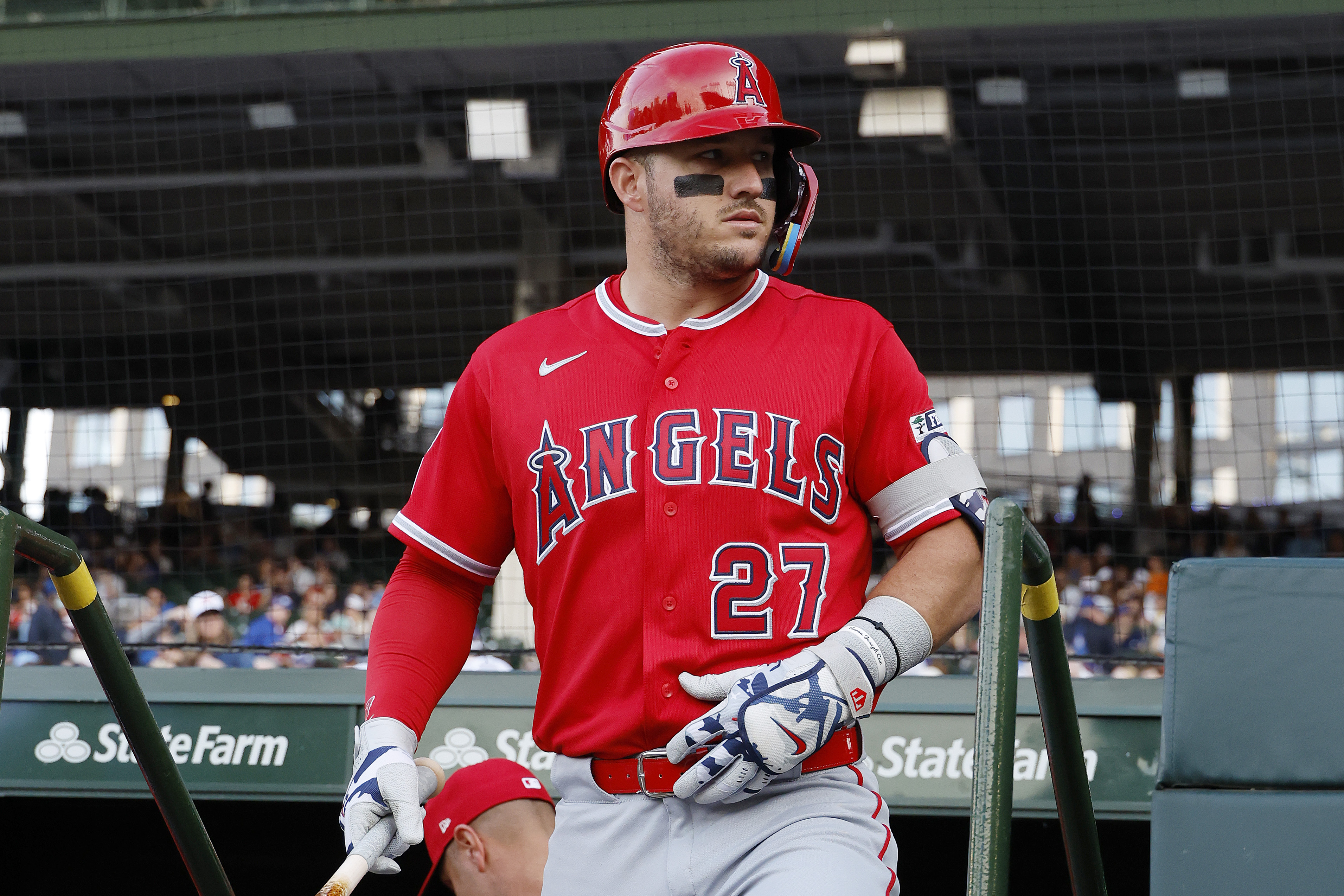BREAKING: MLB World Reacts To Mike Trout Injury
