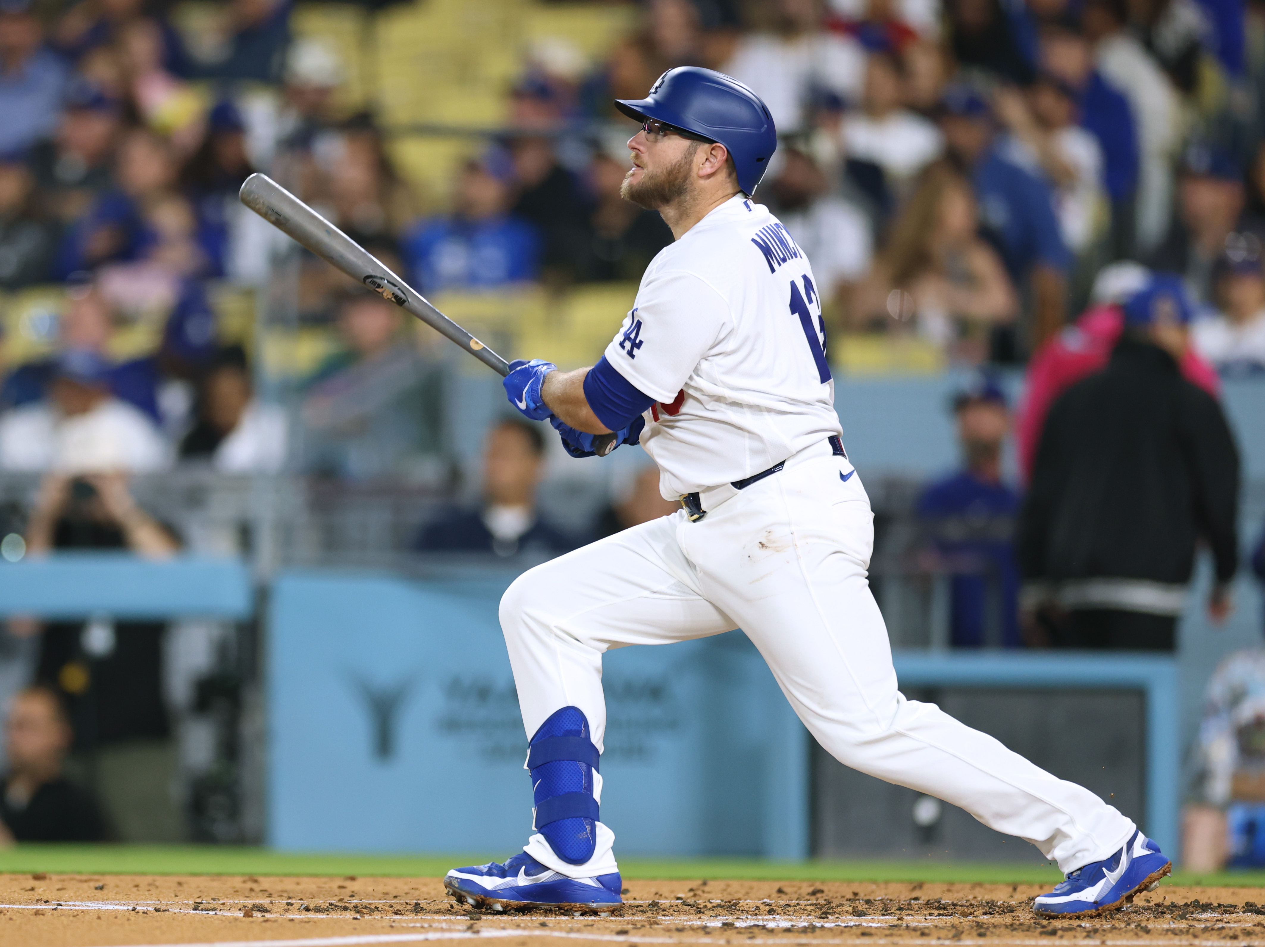 MLB World Reacts to Max Muncy Lifting Dodgers to Win vs. Rangers