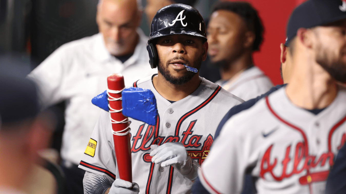 Atlanta Braves Predicted to Trade Dom Smith for Mariners' Outfielder