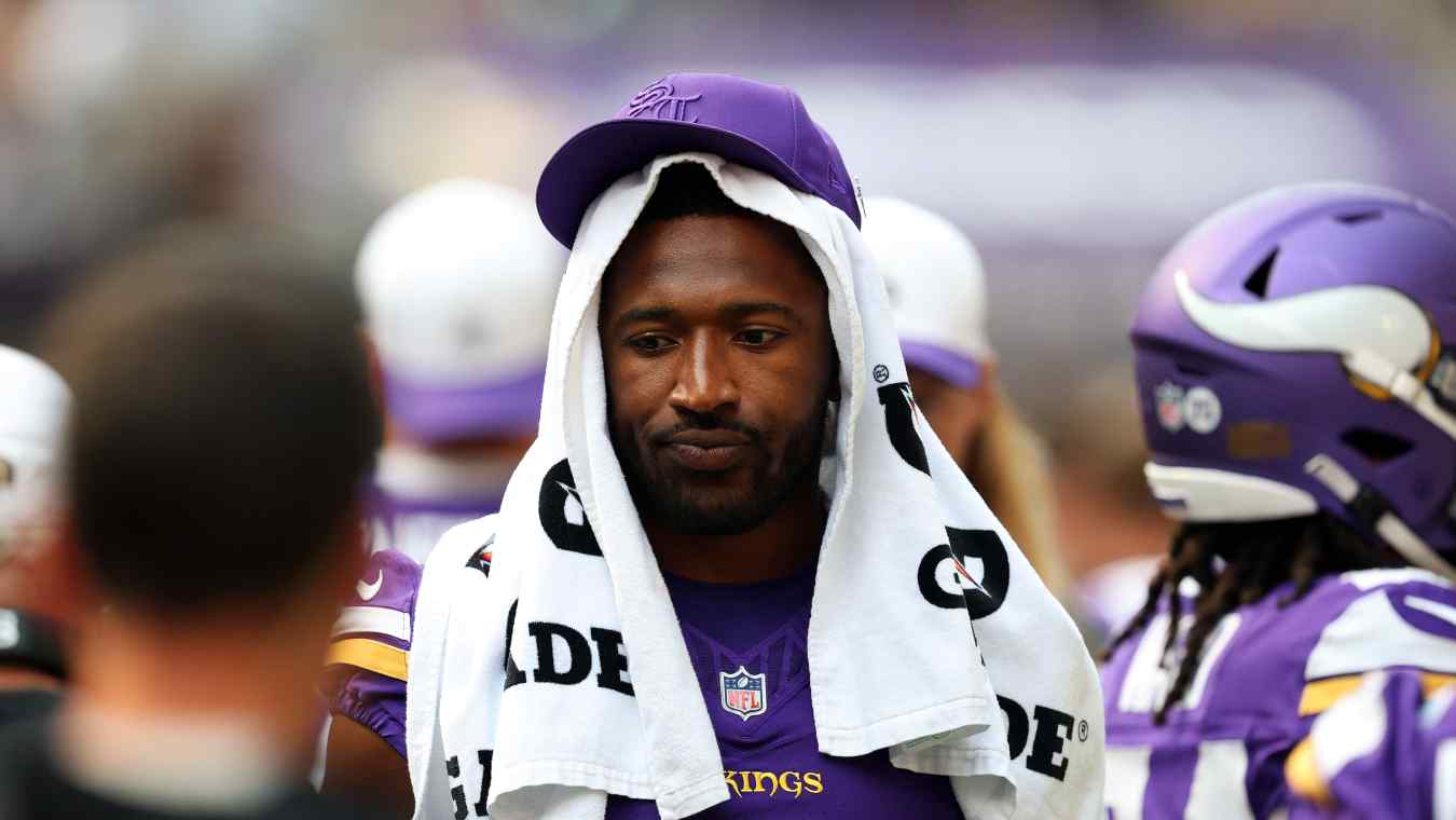 Vikings Trade Proposal Offloads Jonathan Greenard to Eagles for NFL ...