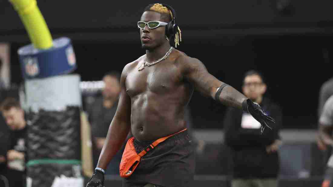 Chargers Sign Another Tight End Immediately After David Njoku Move