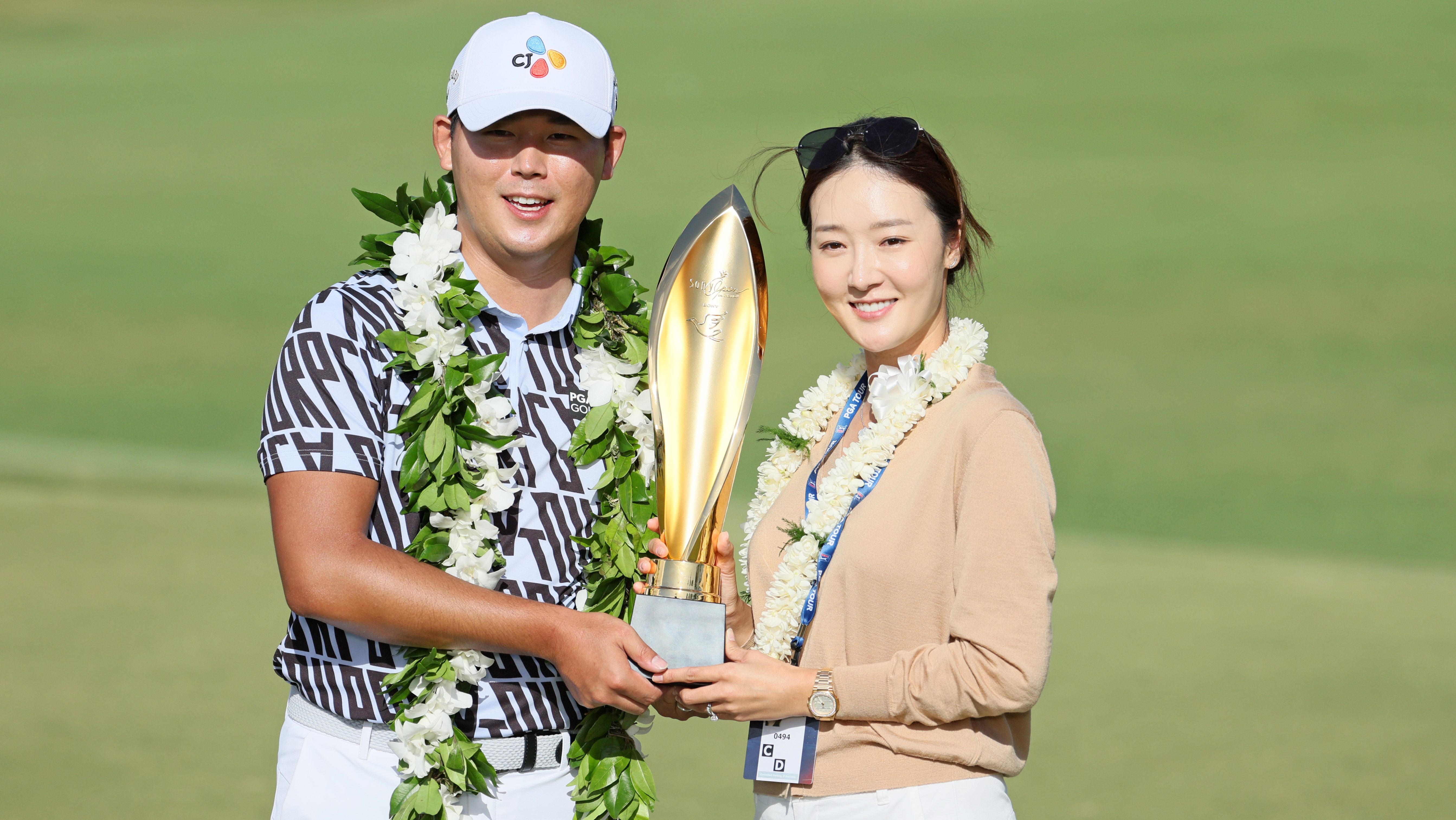Si Woo Kim & Wife Ji Hyun Oh: 5 Fast Facts You Need to Know
