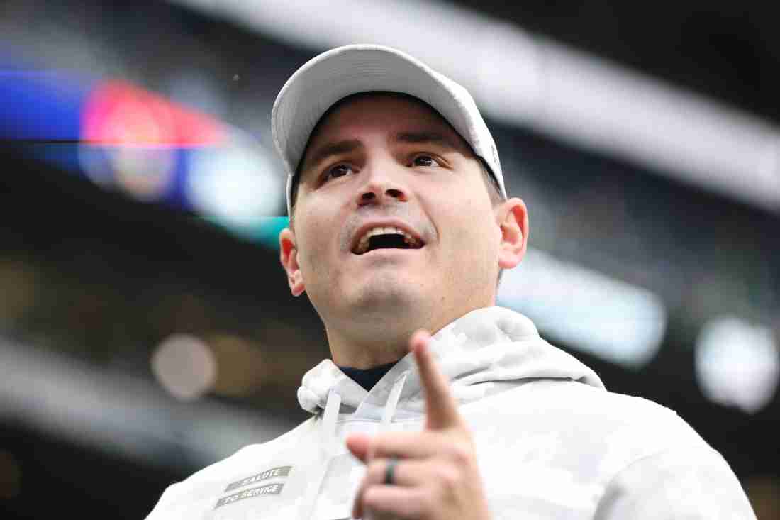 Seahawks Coach Gives Tyrone Broden Update After Richard Sherman Visit