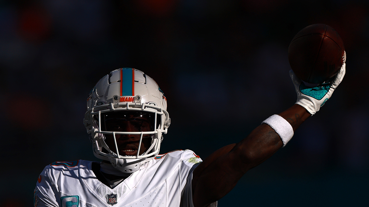 Raiders Urged to Sign 8-Time Pro Bowler After Free Agent Miss
