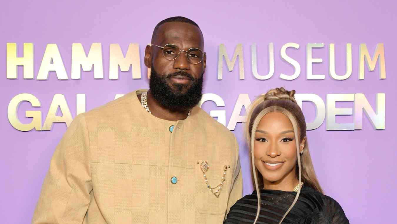 LeBron James Shares Message With Wife Savannah During Lakers Playoffs