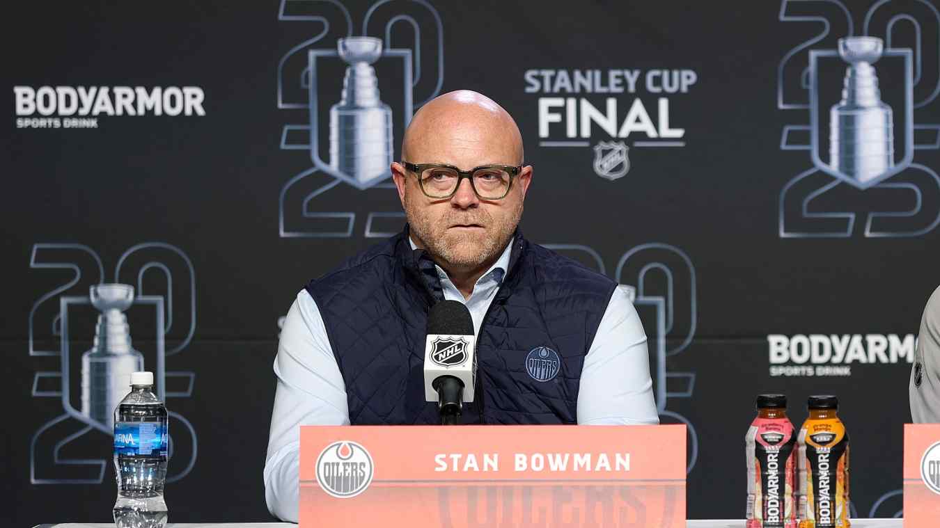 Stan Bowman Addresses Oilers Goaltending Woes