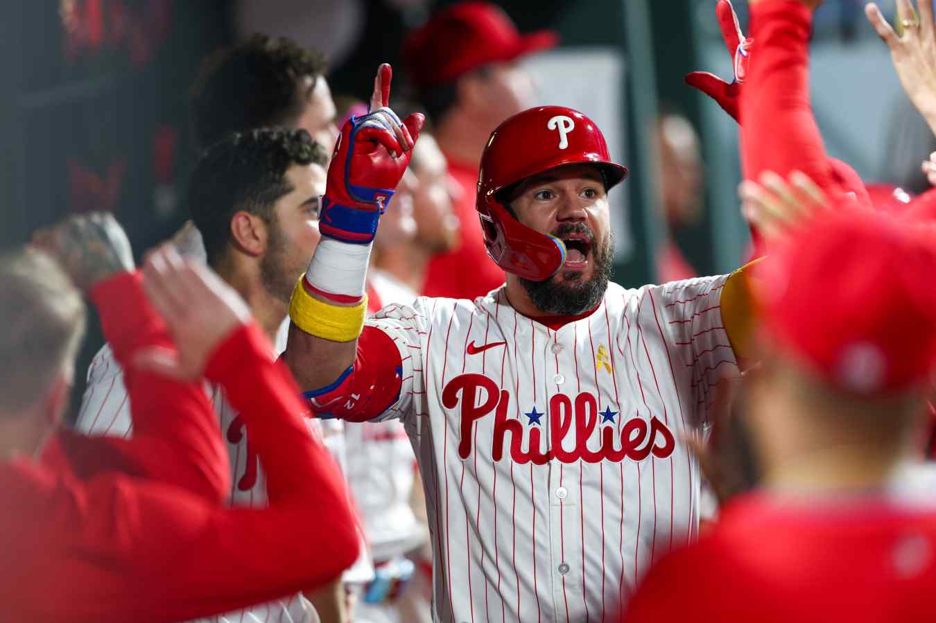 Kyle Schwarber’s Home Run Pace Rivals Barry Bonds