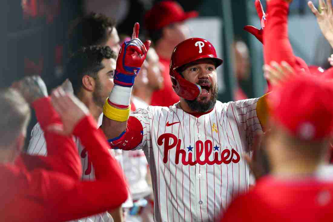 MLB World Reacts To Kyle Schwarber's Performance