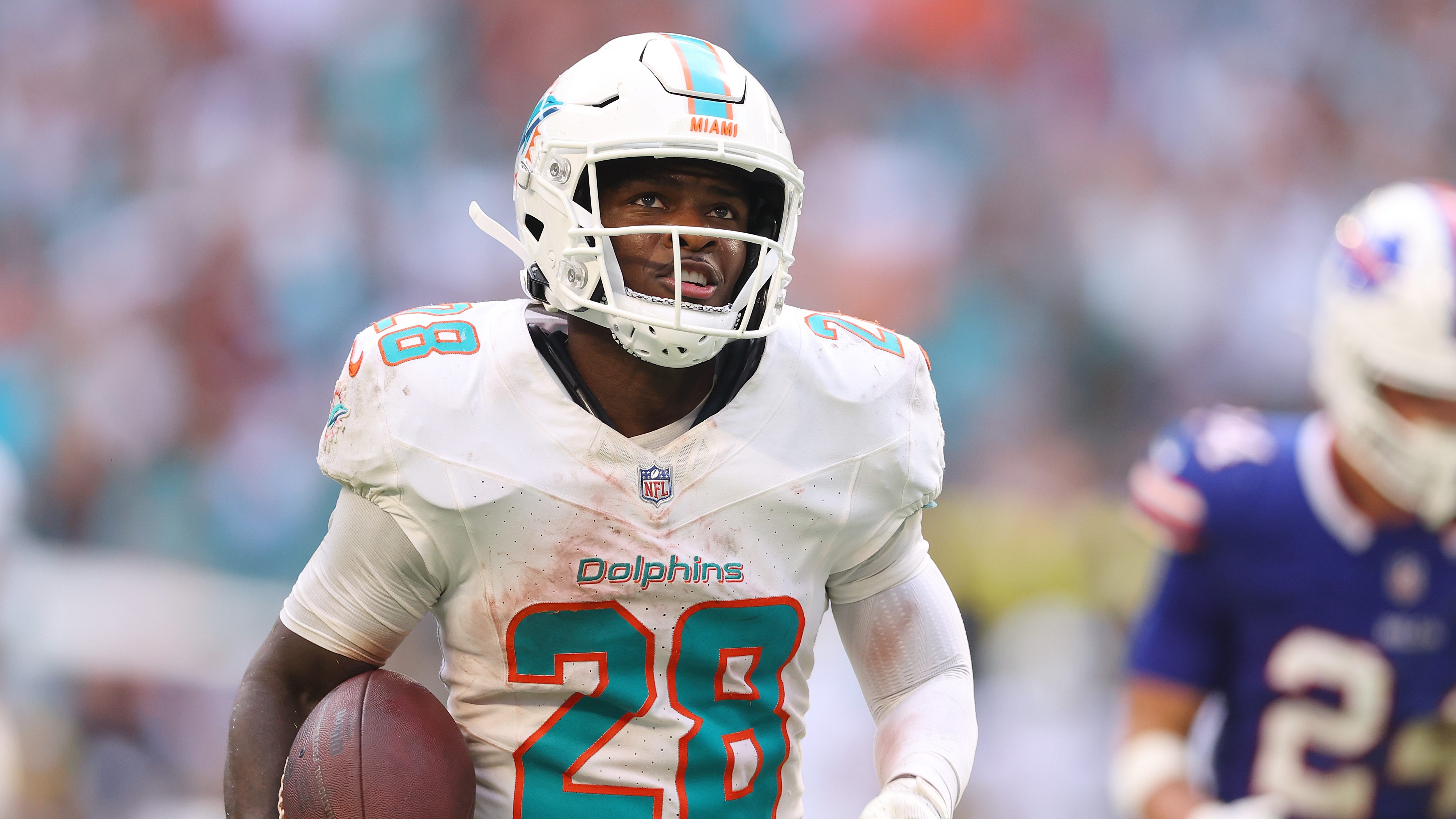 Dolphins Show Interest in Starting RB Amid De'Von Achane Injury