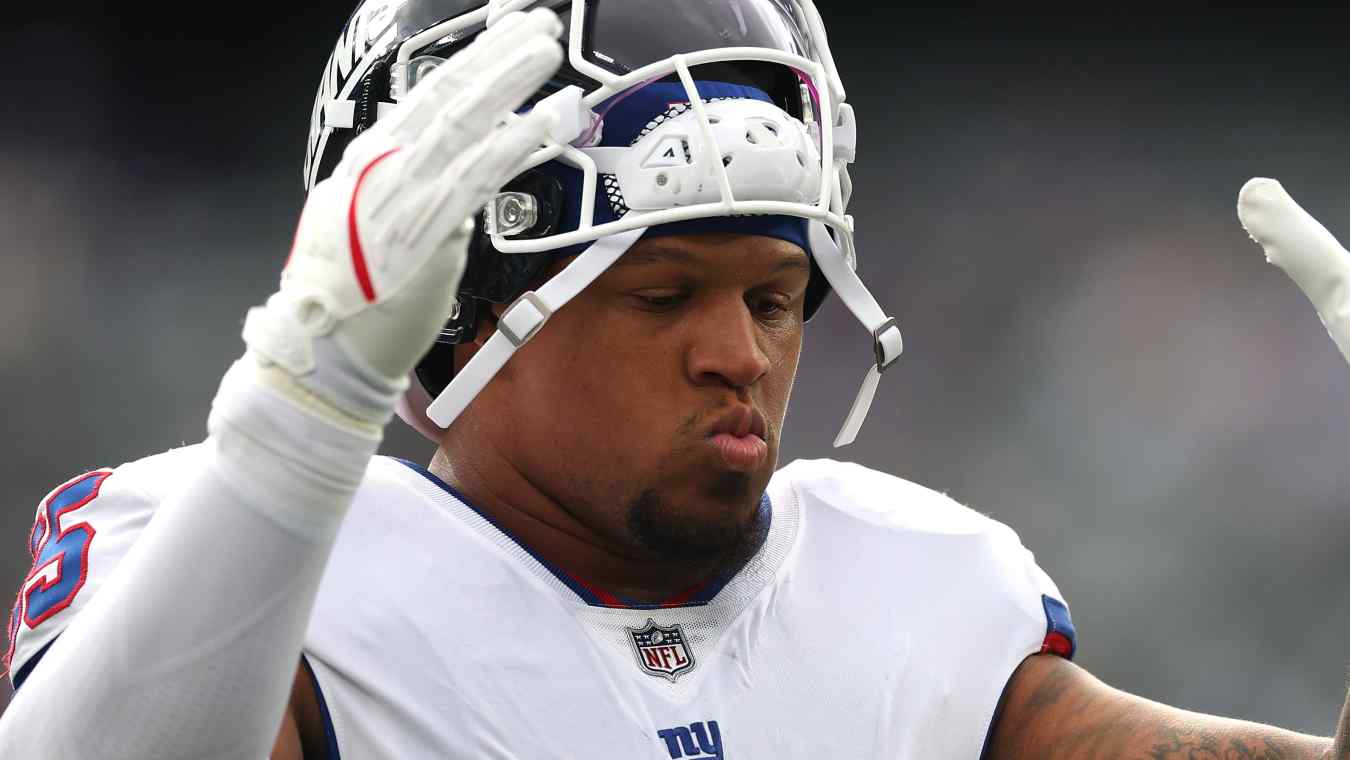 Giants Get Brutal Roy Robertson-Harris Injury News at Start of OTAs