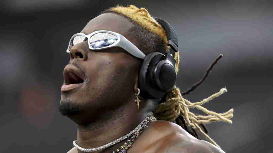El ex jugador de Pro Bowl de los Browns acepta un recorte salarial ...