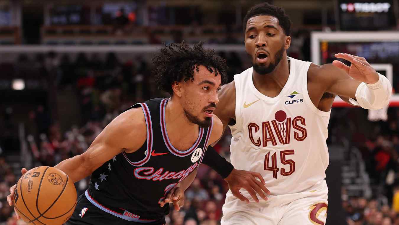 Bulls Pursue Coach Tied to Donovan Mitchell - HEAVY