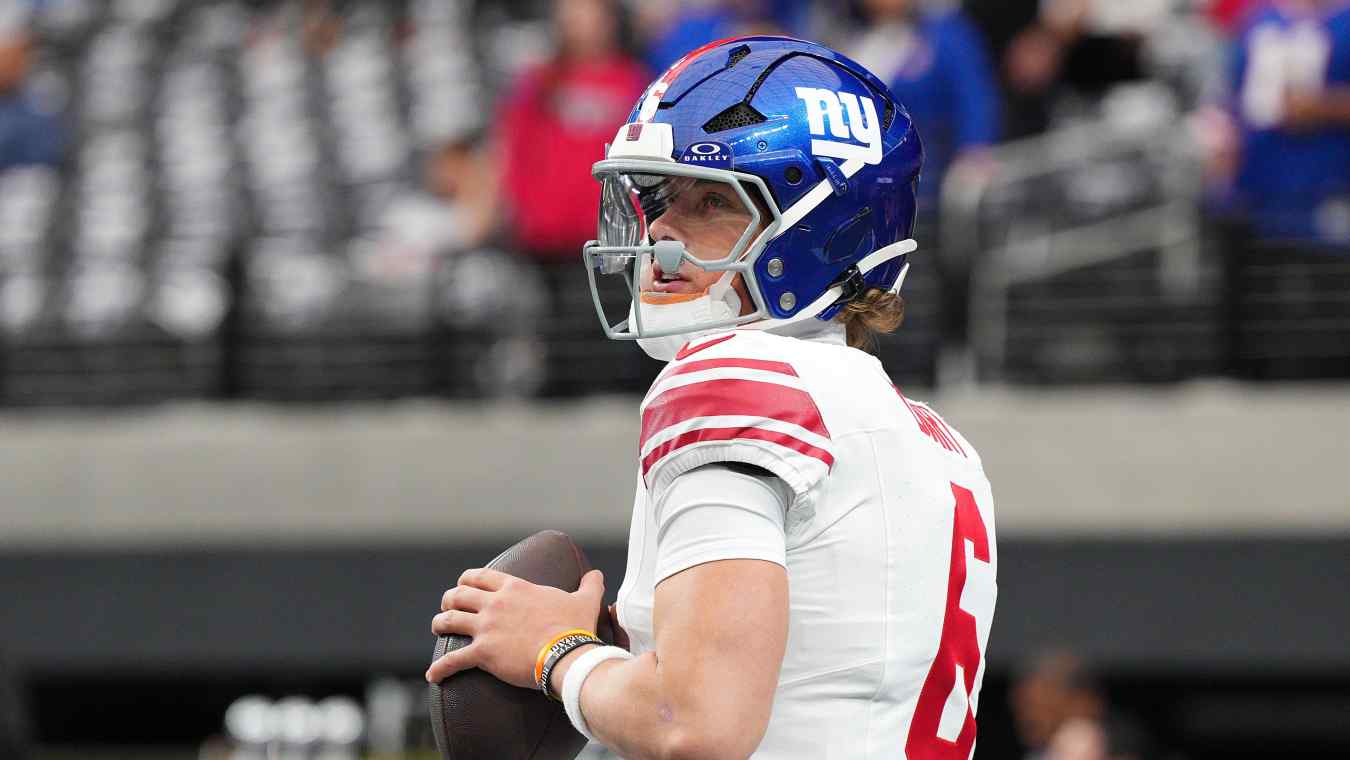 Giants Rookie Pokes Fun at Jaxson Dart With Custom "Gift"