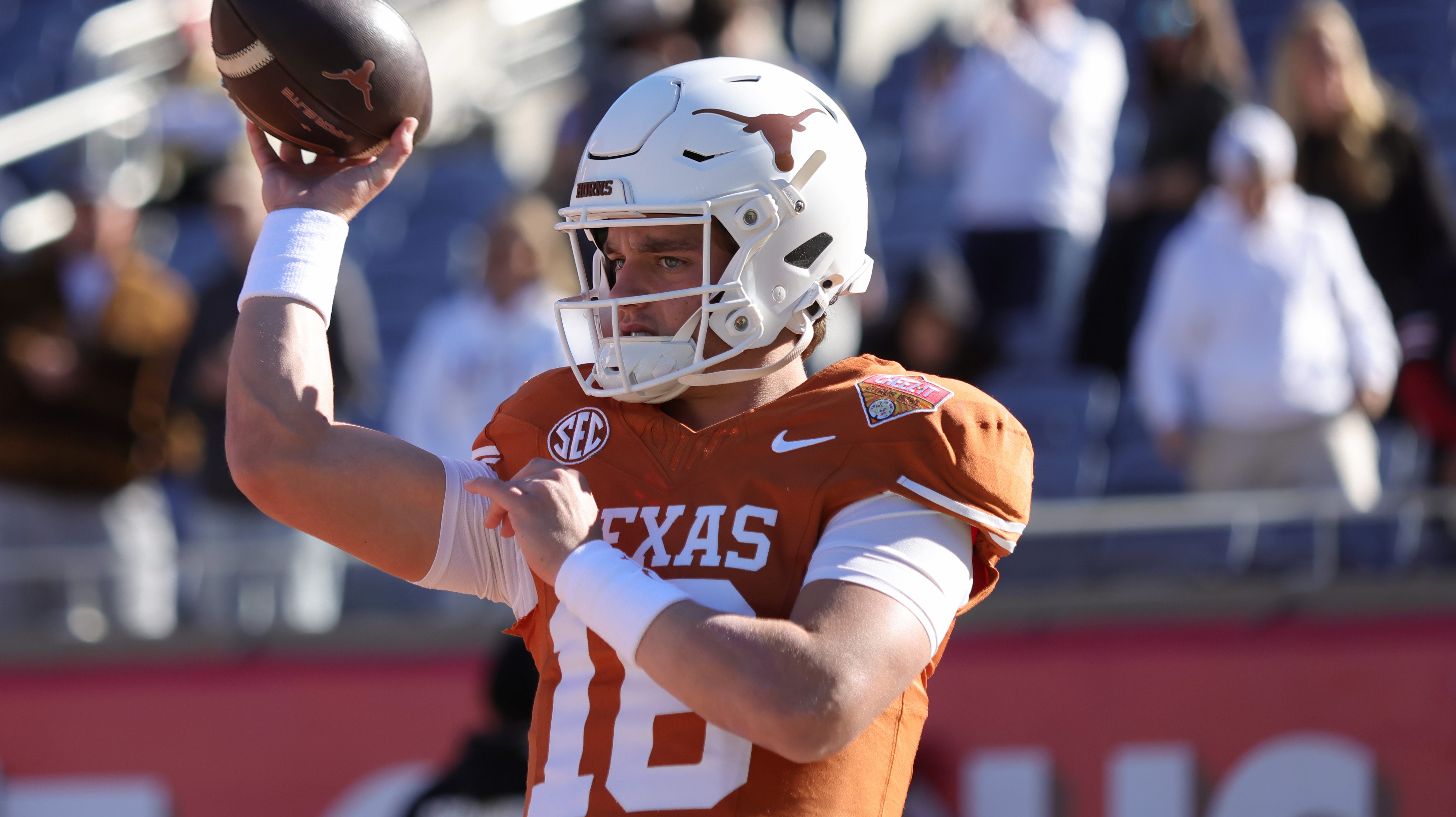Texas QB Arch Manning ‘Not In Andrew Luck Category,’ NFL Execs Say