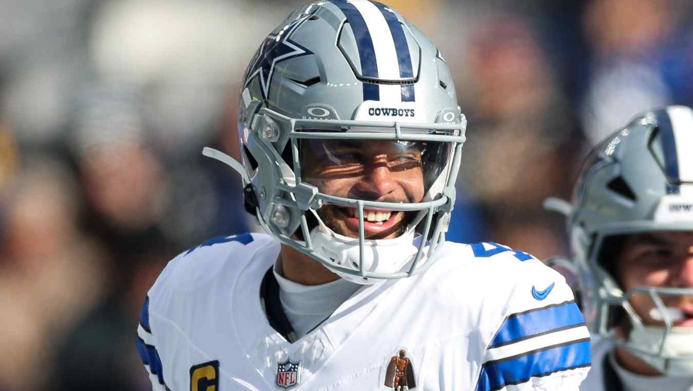 Cowboys Coach Reveals Dak Prescott 'Goal' for New Season - HEAVY