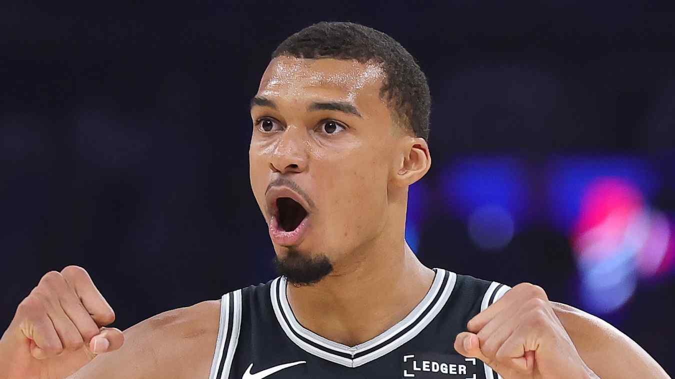 Spurs Hit With Bad News Ahead of Massive Game 4 vs. Thunder