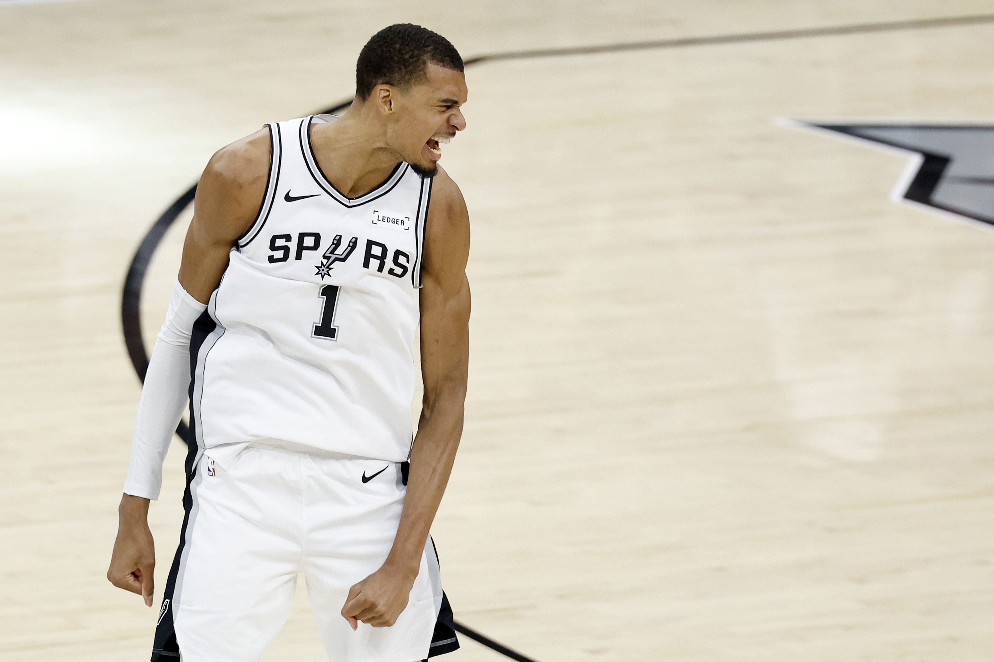 Victor Wembanyama Gets Strong Magic Johnson Message Before Game 7