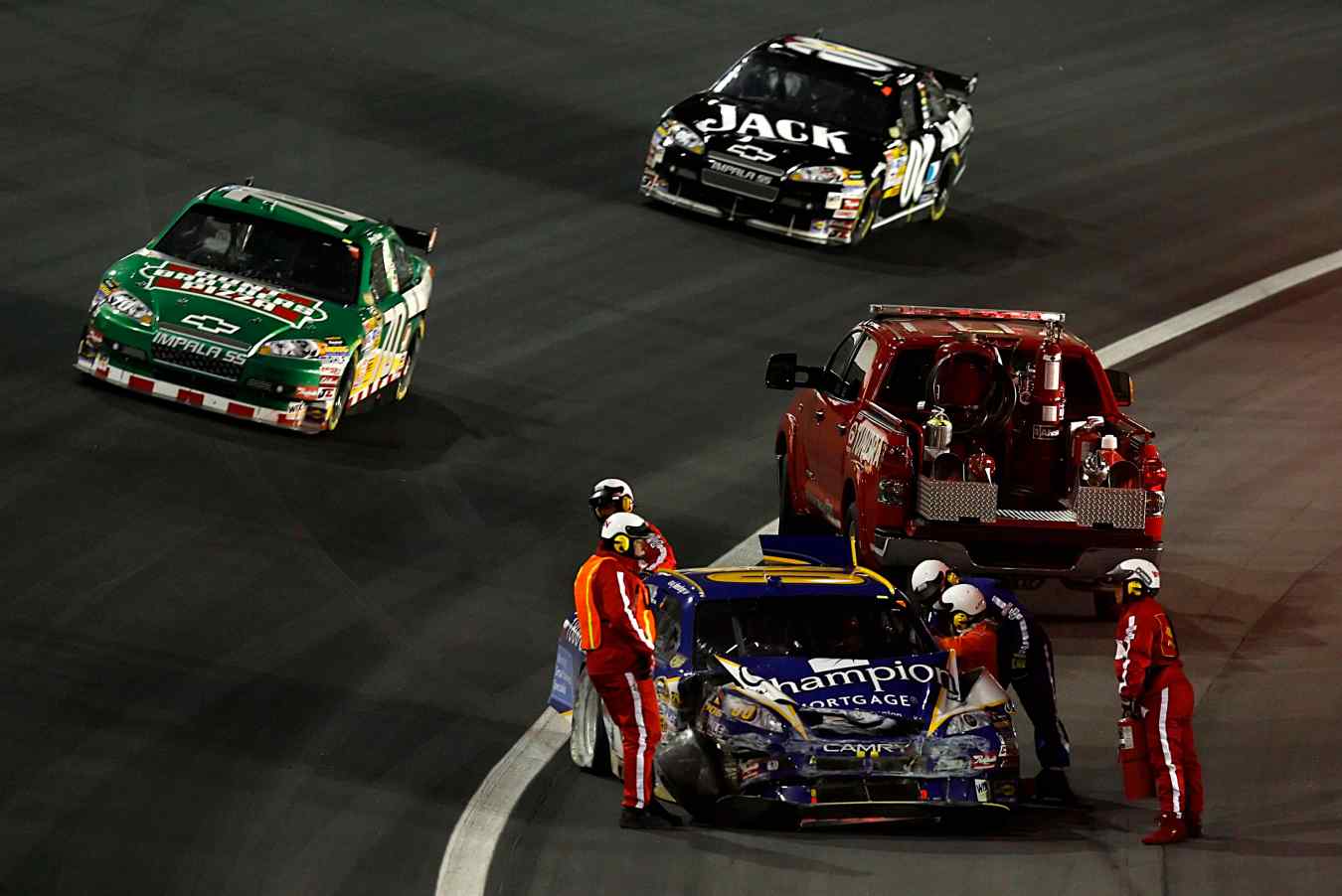 NASCAR Dover Crash Turns Terrifying After Fox Sports Reporter Nearly ...