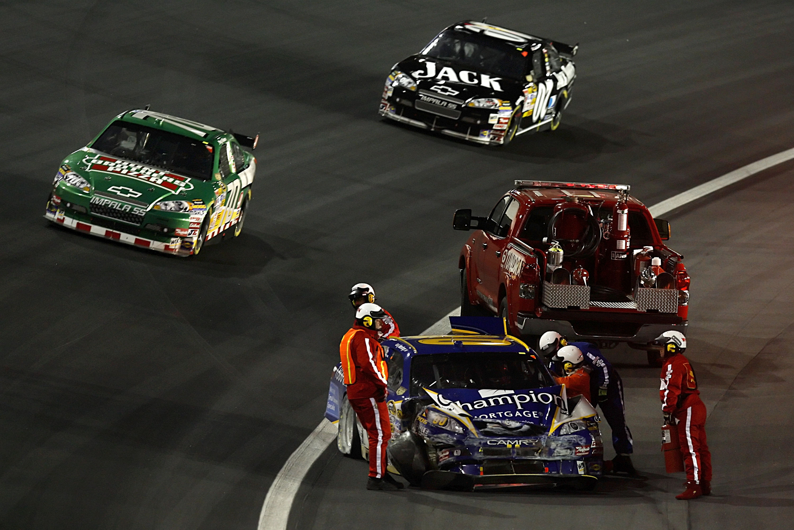 NASCAR Dover Crash Turns Terrifying After Fox Sports Reporter Nearly ...