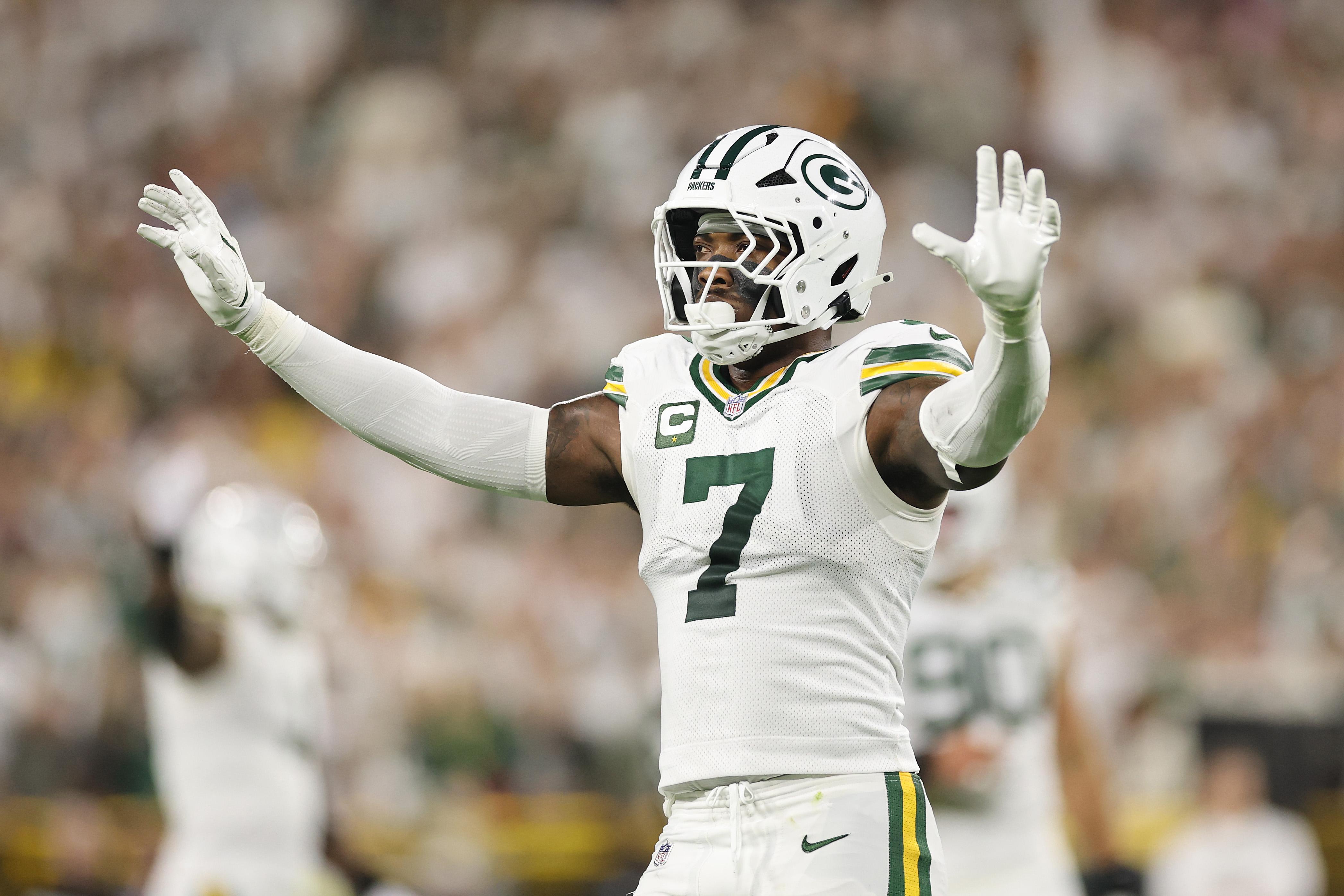 Raiders Received Glowing Message Involving Nakobe Dean, Quay Walker