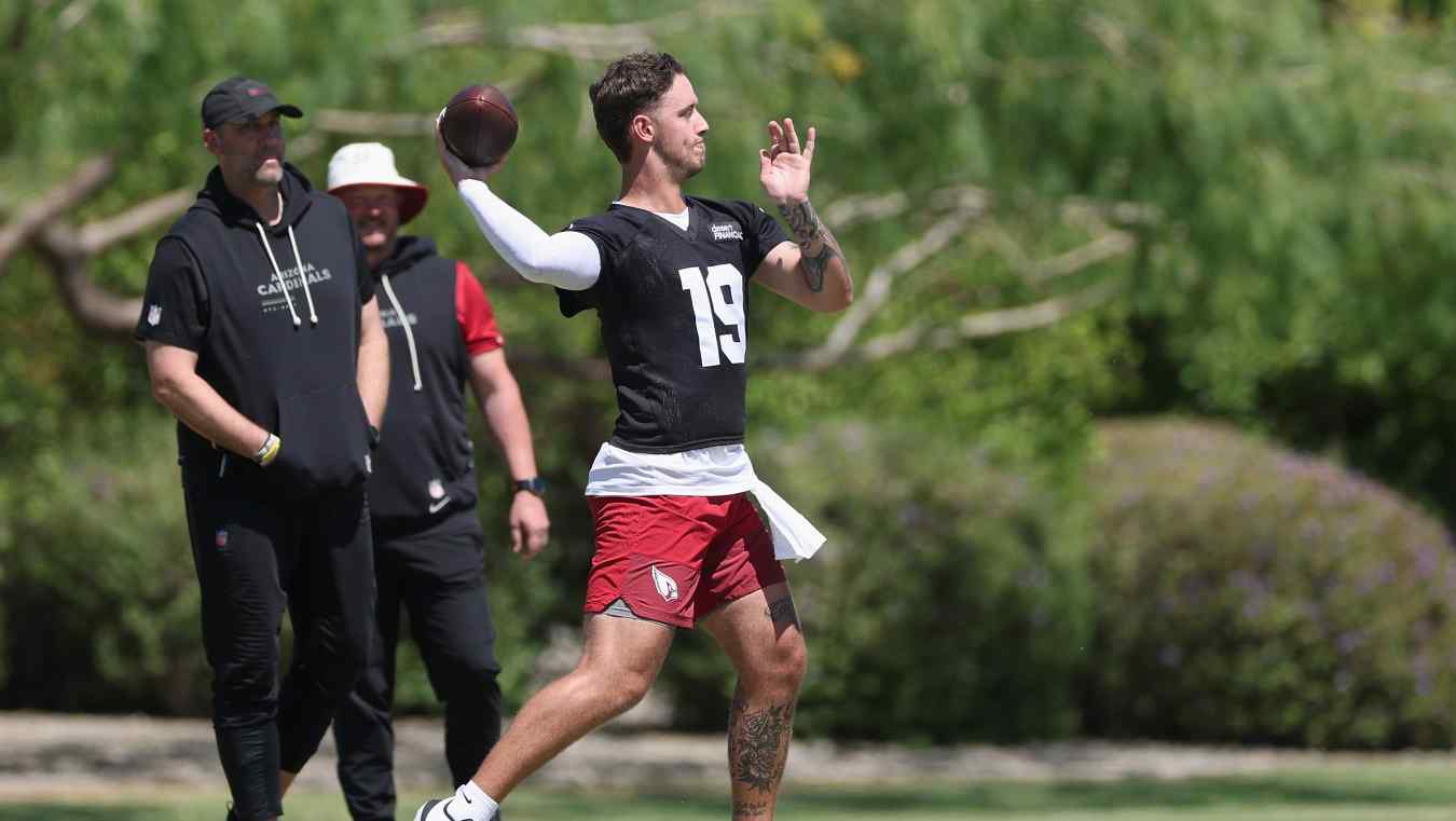 Carson Beck Predicted to Start for the Cardinals In a Very Strategic Week