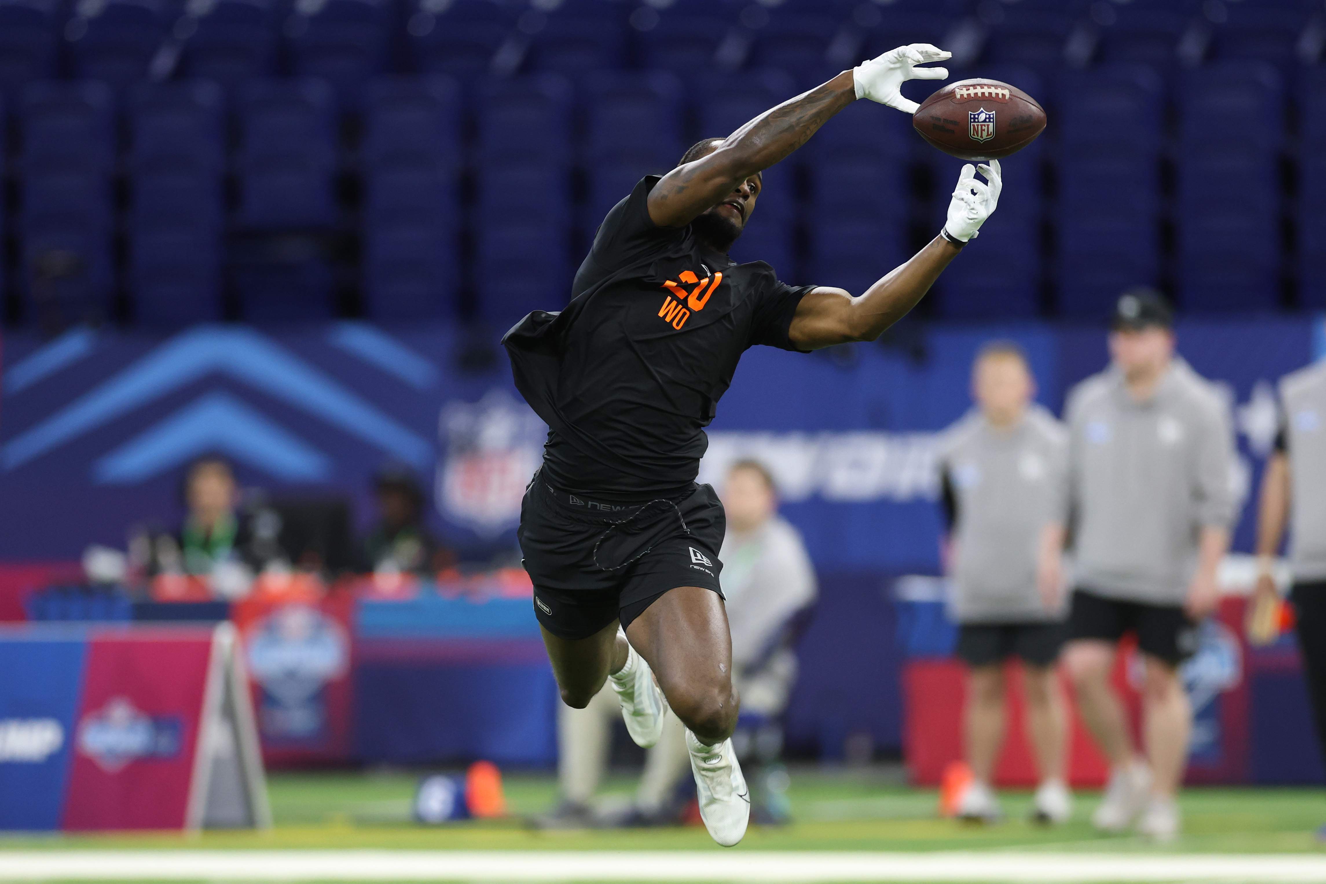 Rookie Stands Out at Giants Minicamp, While OBJ is 'Quiet'