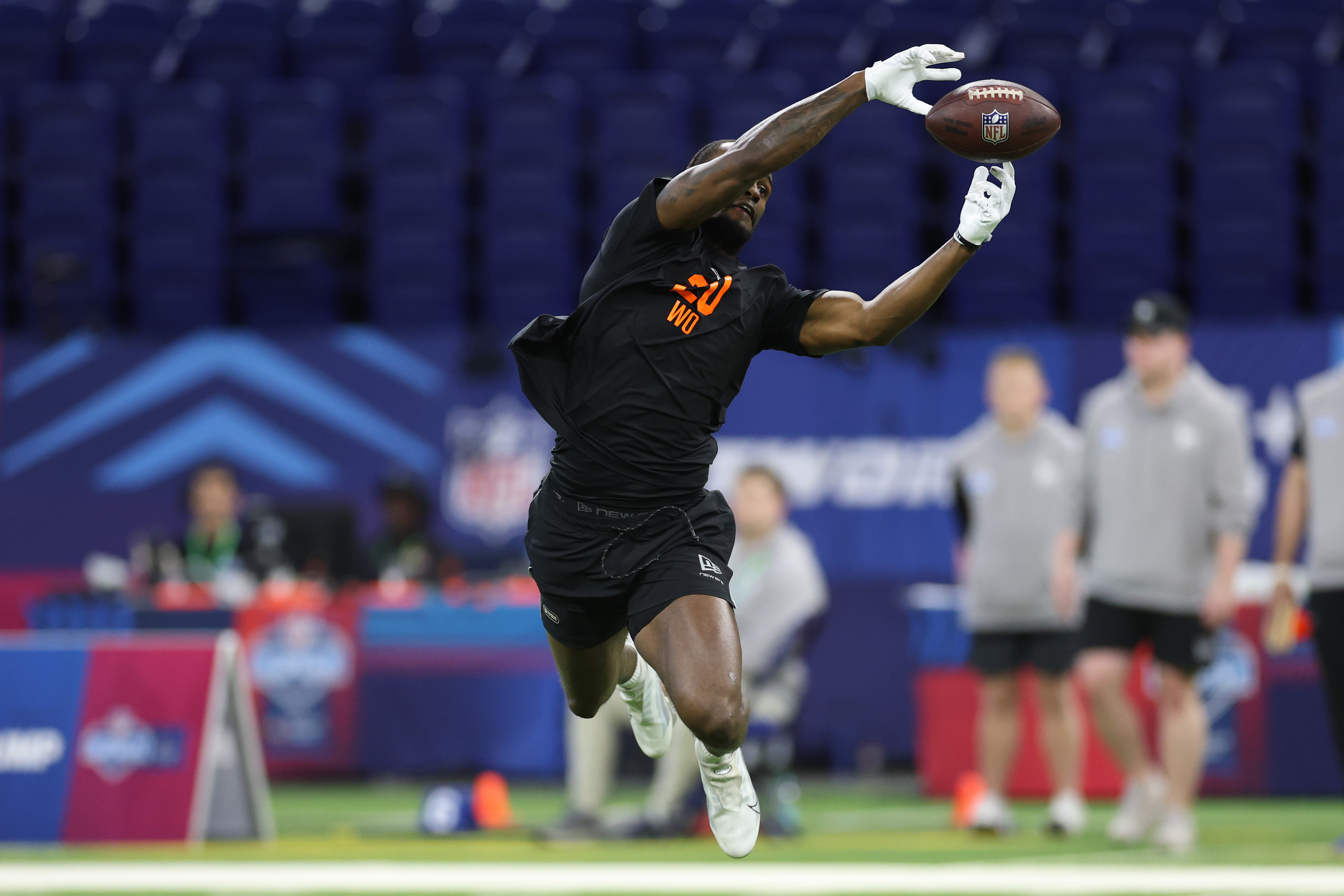Rookie Stands Out at Giants Minicamp, While OBJ is 'Quiet'