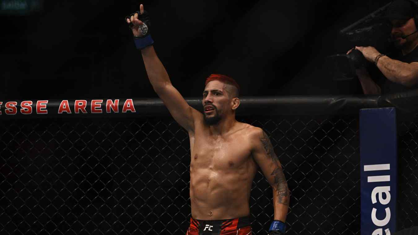 Daniel Marcos Signs With PFL